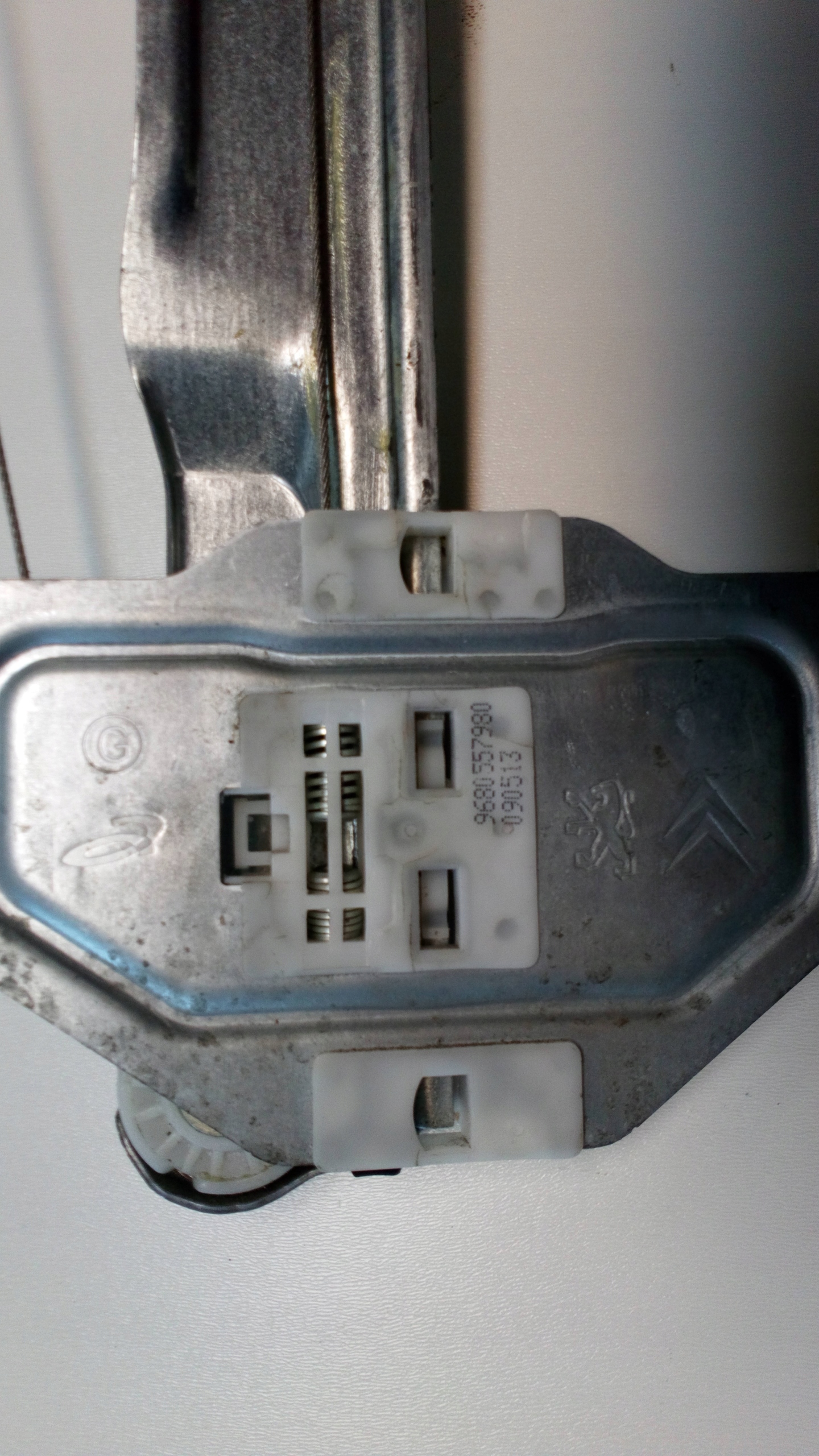 Лівий передній підйомник Berlingo III B9 2 pin купити на Avtoex з ...