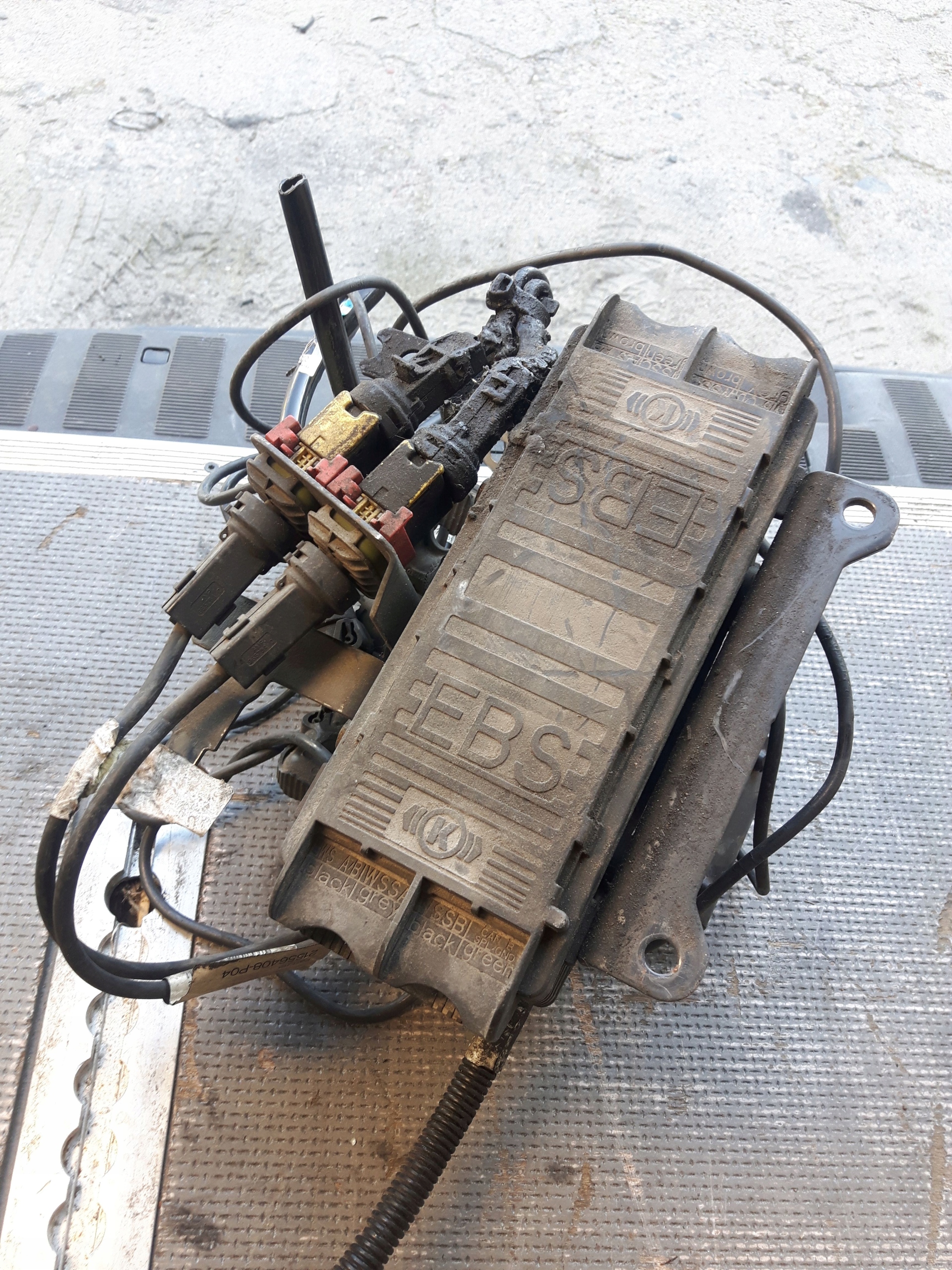 Volvo FH4 Euro 6 zawór modulator EBS 22225552 za 1299.00PLN z Wolsztyn ...