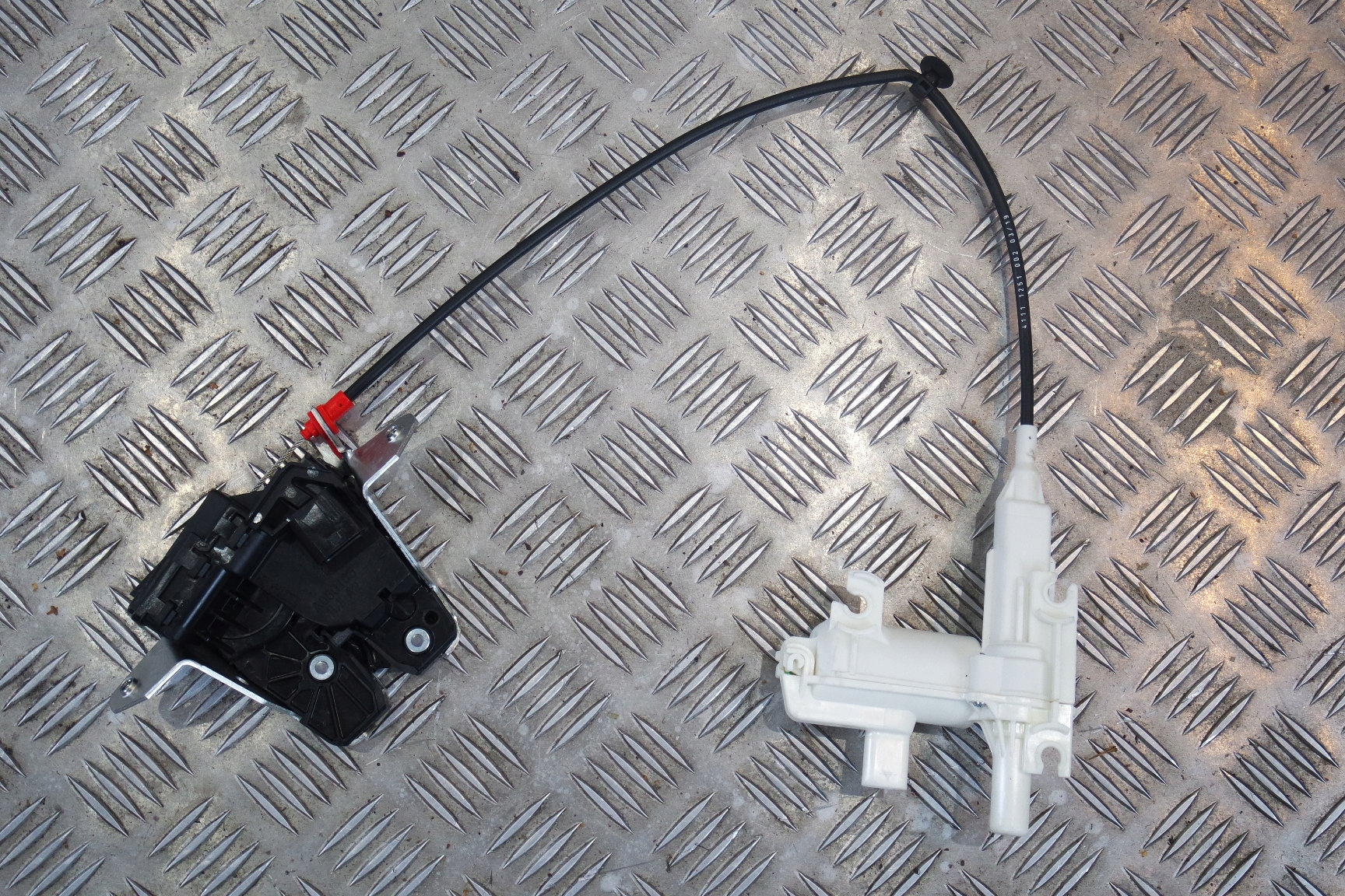 MECHANIZM KLAPY MERCEDES X290 GT AMG A0997400600 • Cena, Opinie - Allegro