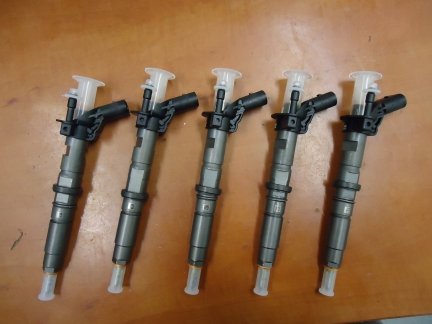 WTRYSKIWACZ VW CRAFTER 2.5TDI 0445115029 076130277 0445115029 za 450 zł ...