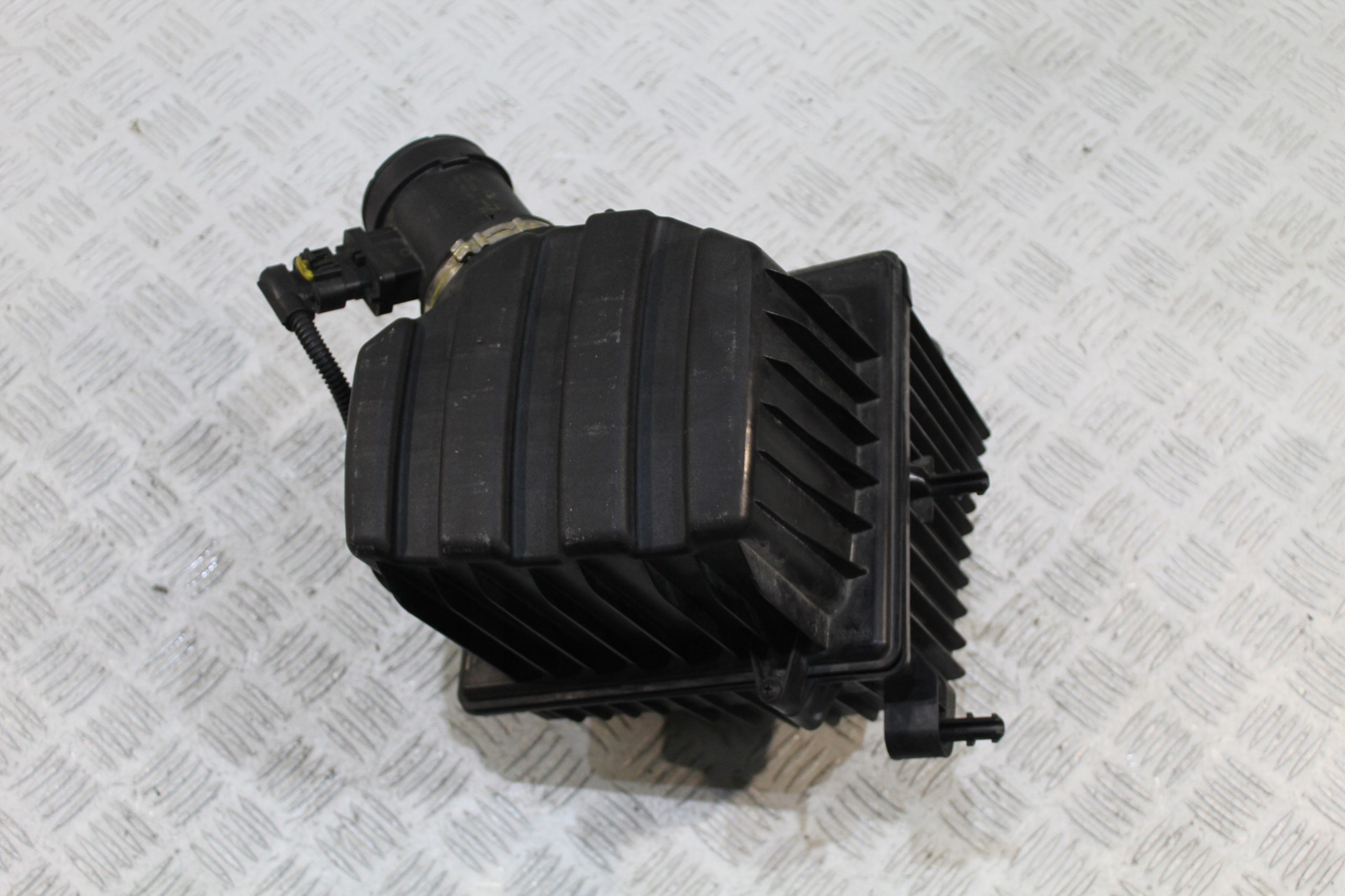 OBUDOWA FILTRA POWIETRZA JEEP RENEGADE 51938293 za 100.00PLN z JAWORZE ...