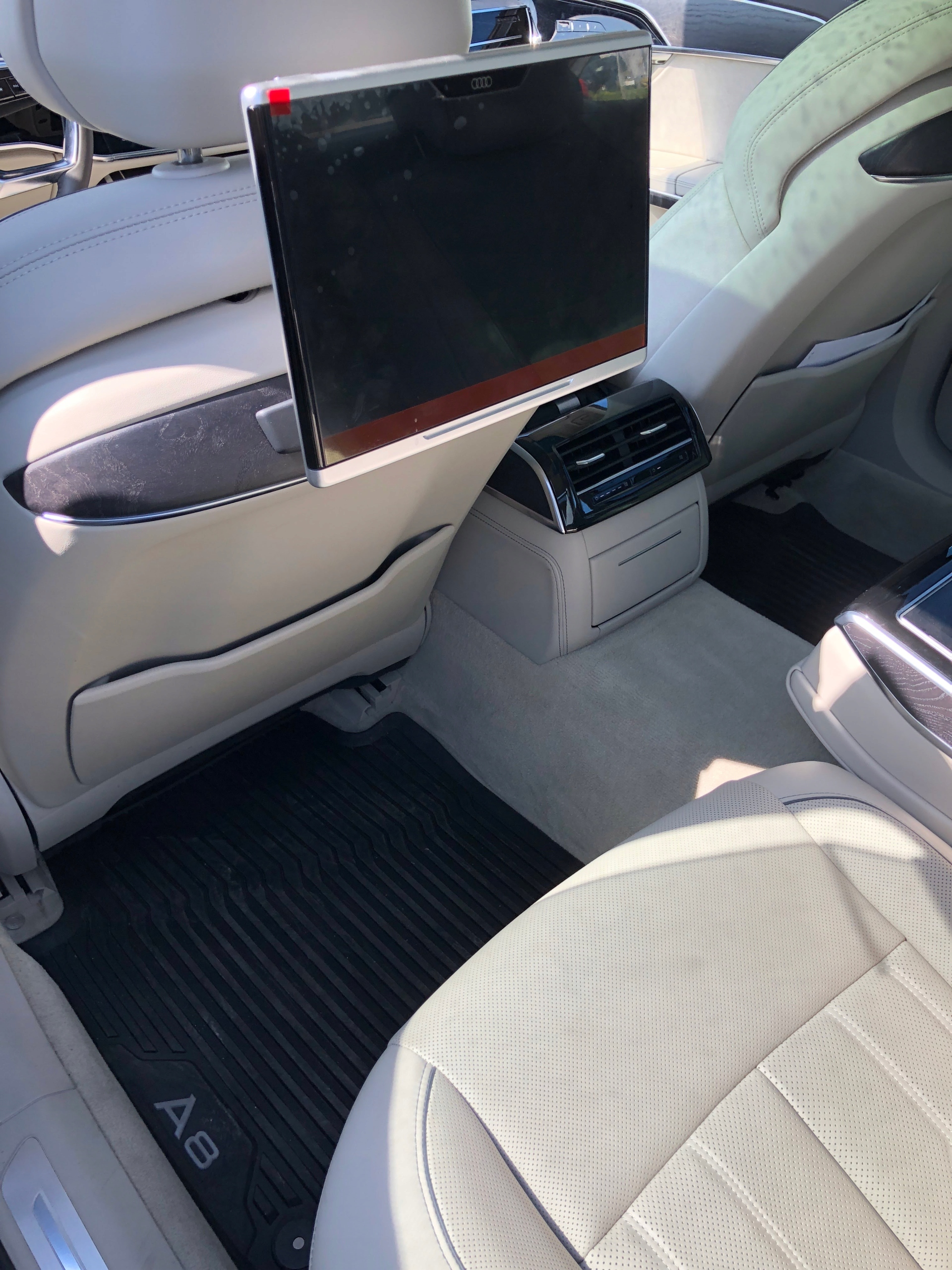 AUDI A8 Tablet montaż 4N0907607 za 6500.00PLN z Myślenice - Allegro ...