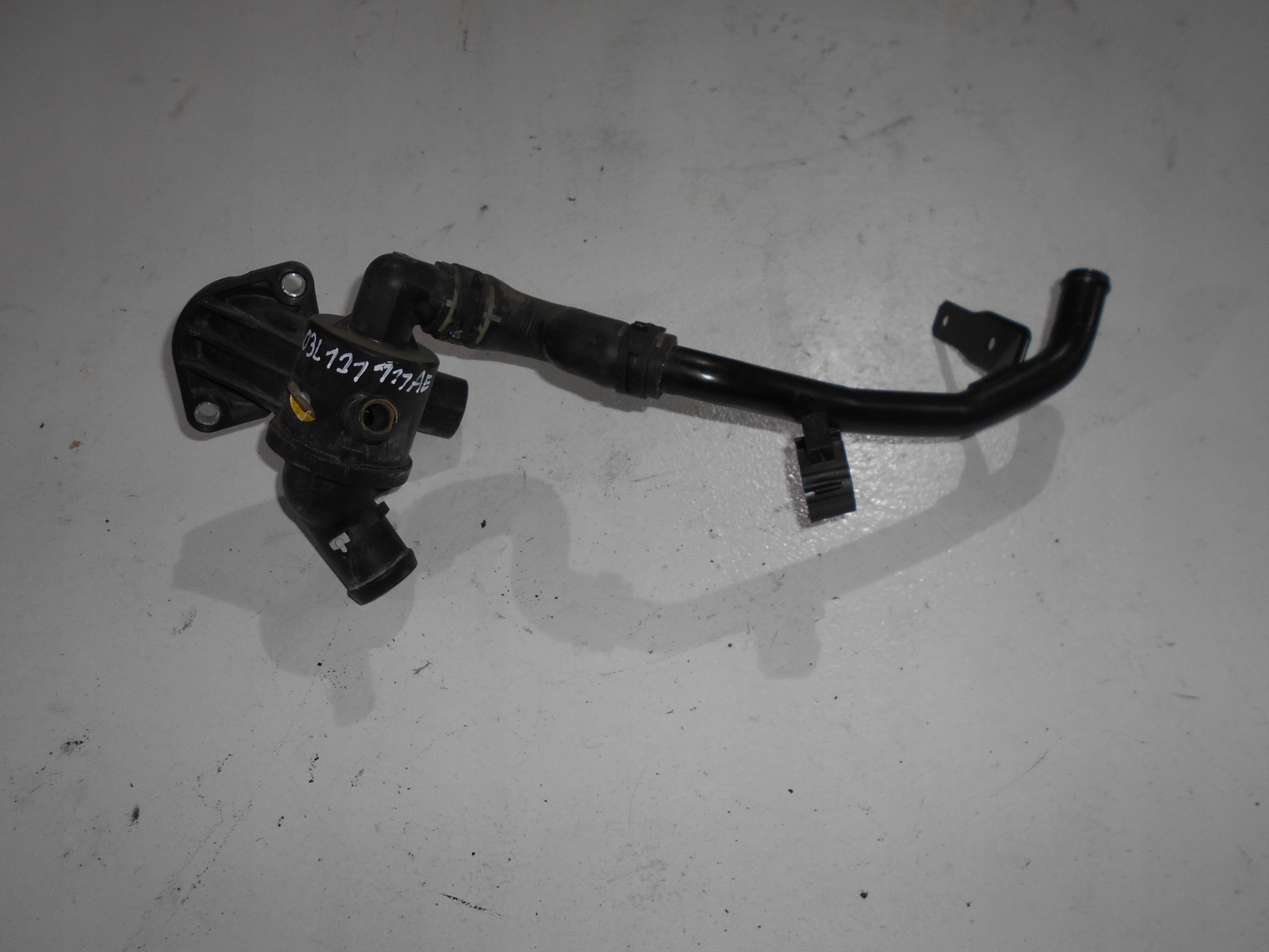 03L121111AE - VW SEAT SKODA 2.0 TDI КОРПУС ПРОВІД ТЕРМОСТАТА купити на ...