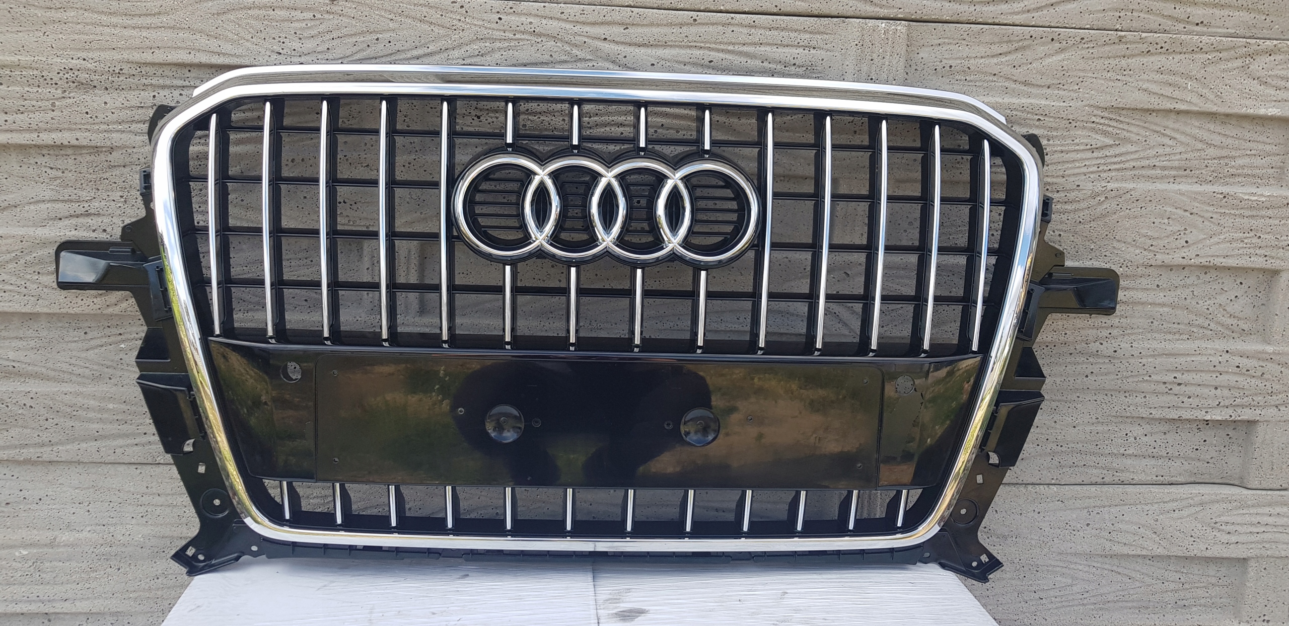 AUDI Q5 8R0 GRILL ATRAPA 8R0853651R 8R0853651S za 1300 zł z Sieraków ...