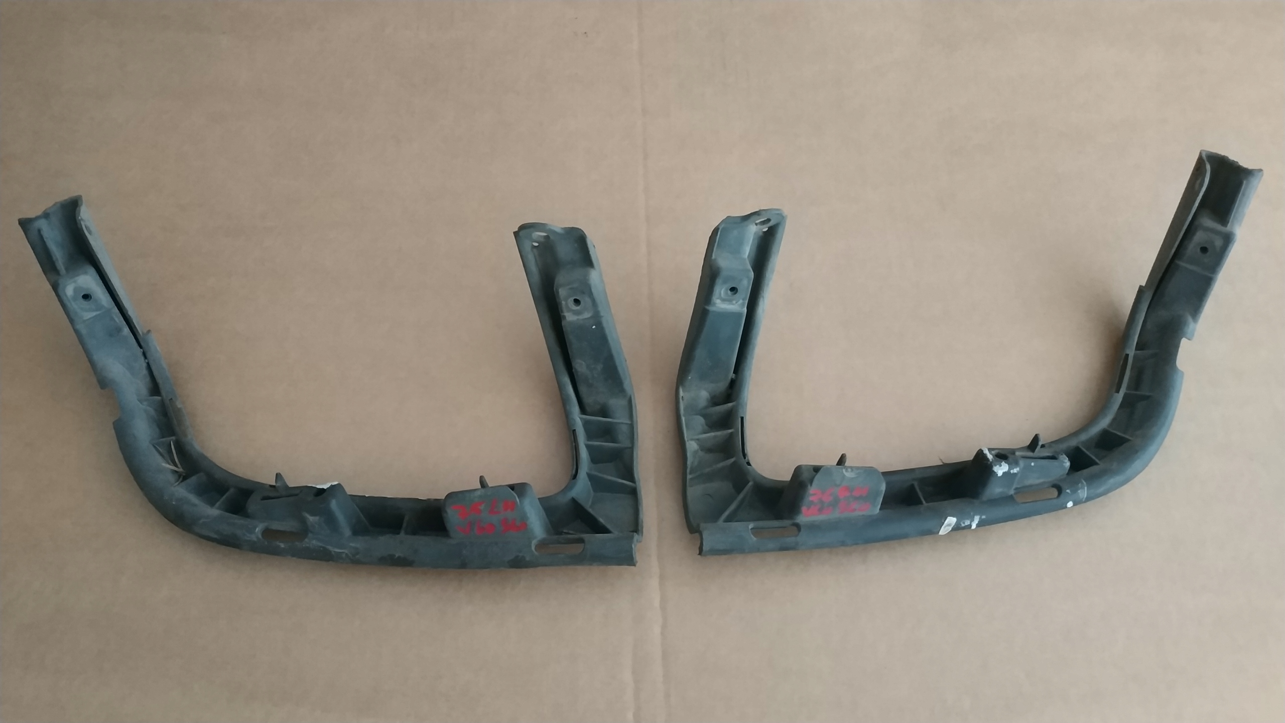 VOLVO V60 S60 LIFT MOCOWANIE UCHWYT TŁUMIKA LH RH - porównaj ceny ...