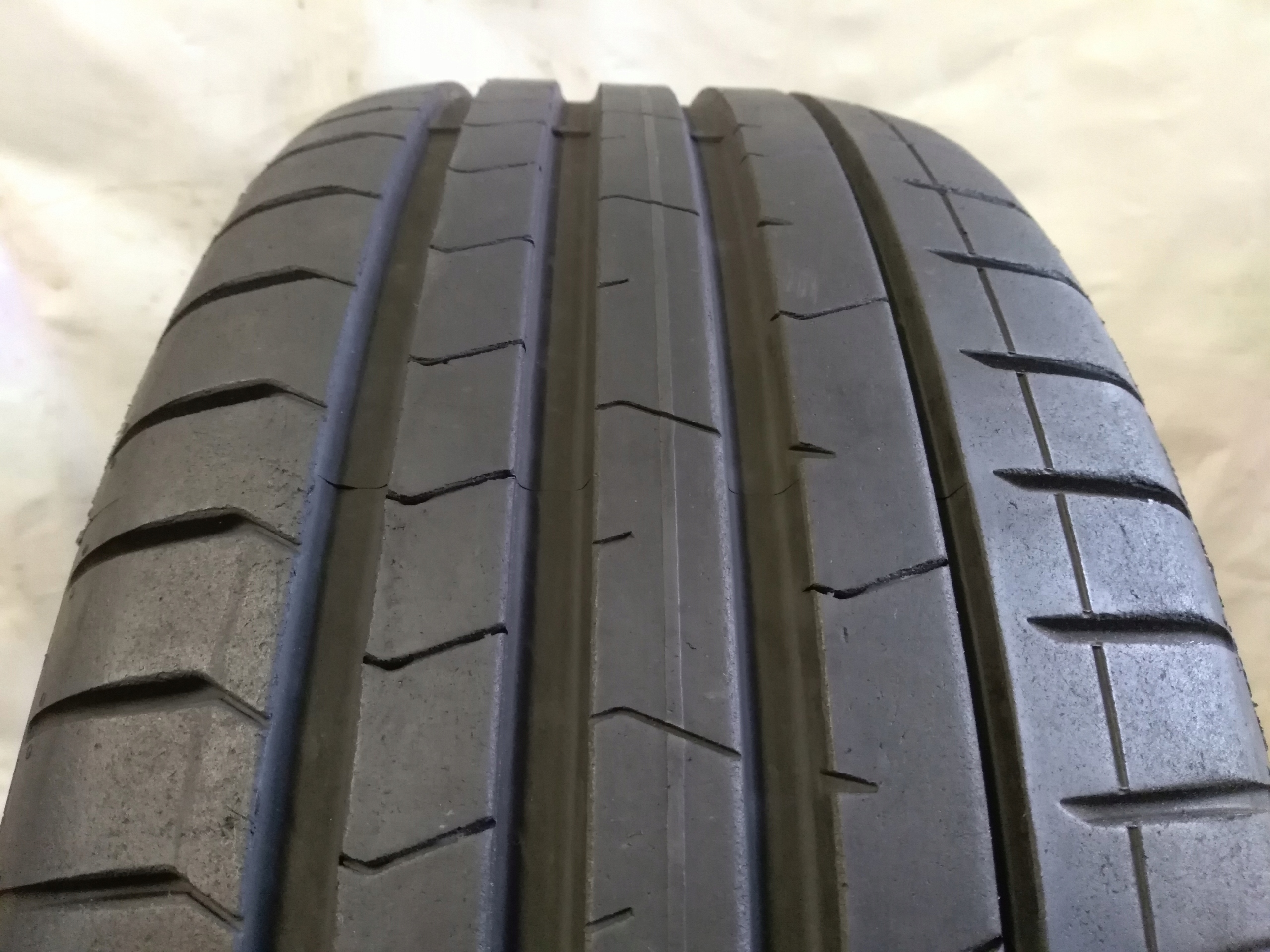 225/40 R19 93Y Pirelli P Zero Run Flat 2018r 8019227241204 za 300.00PLN ...