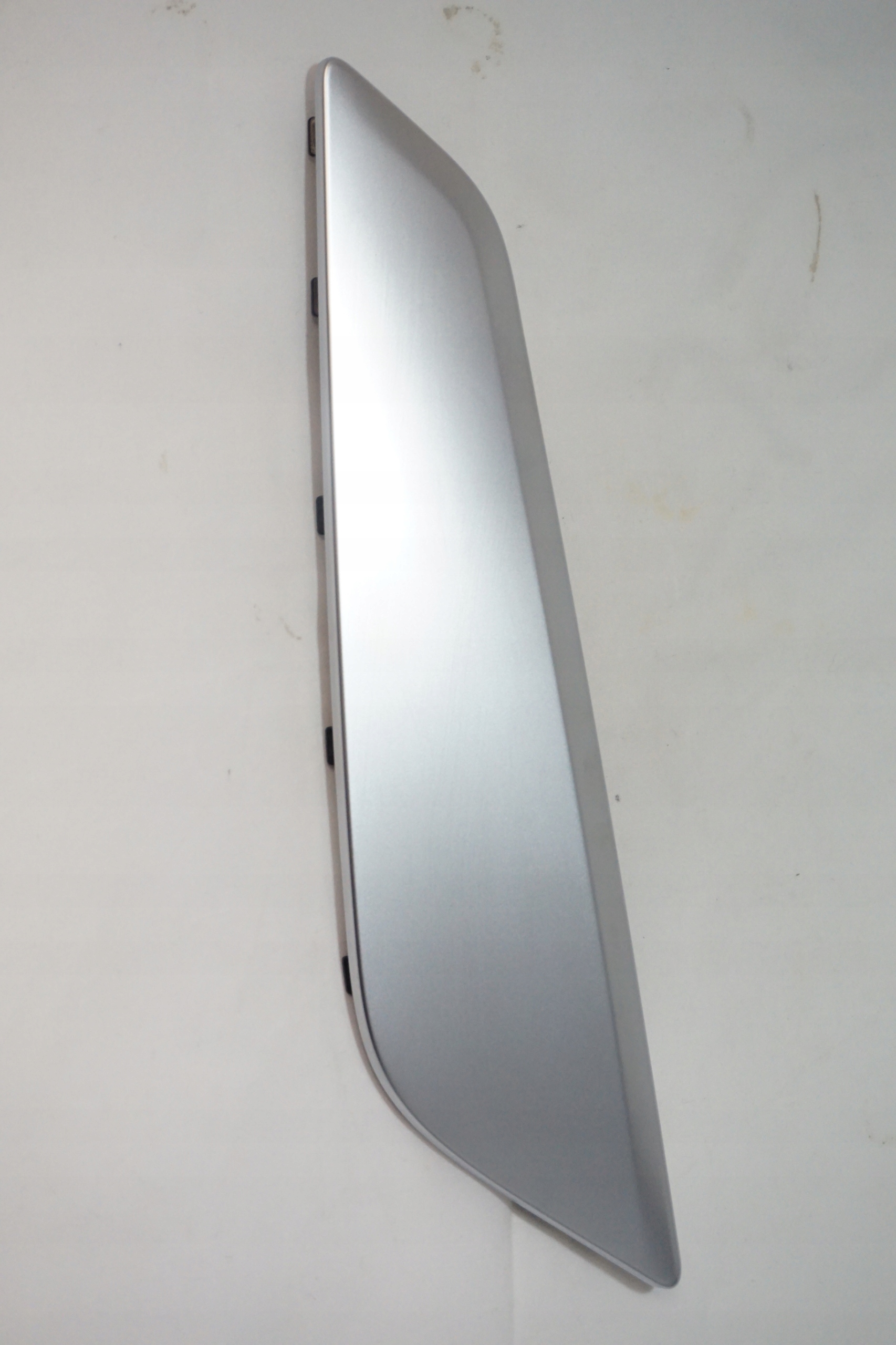 8063259 - BMW G30 G31 накладка бризковика ліва ALU Нова купити на ...