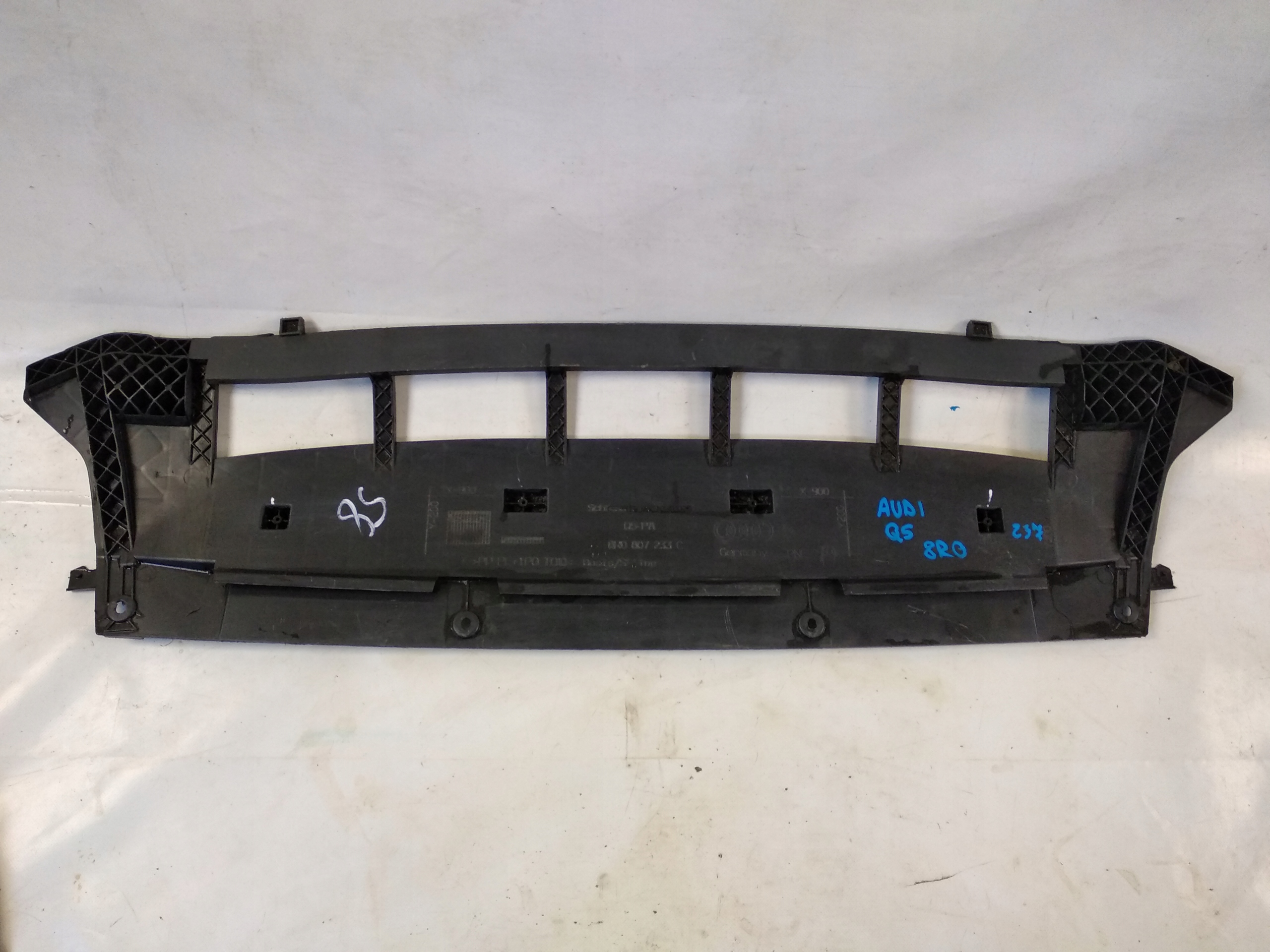 Audi OE 8R0807233C osłona dolna zderzaka • Cena, Opinie - Allegro