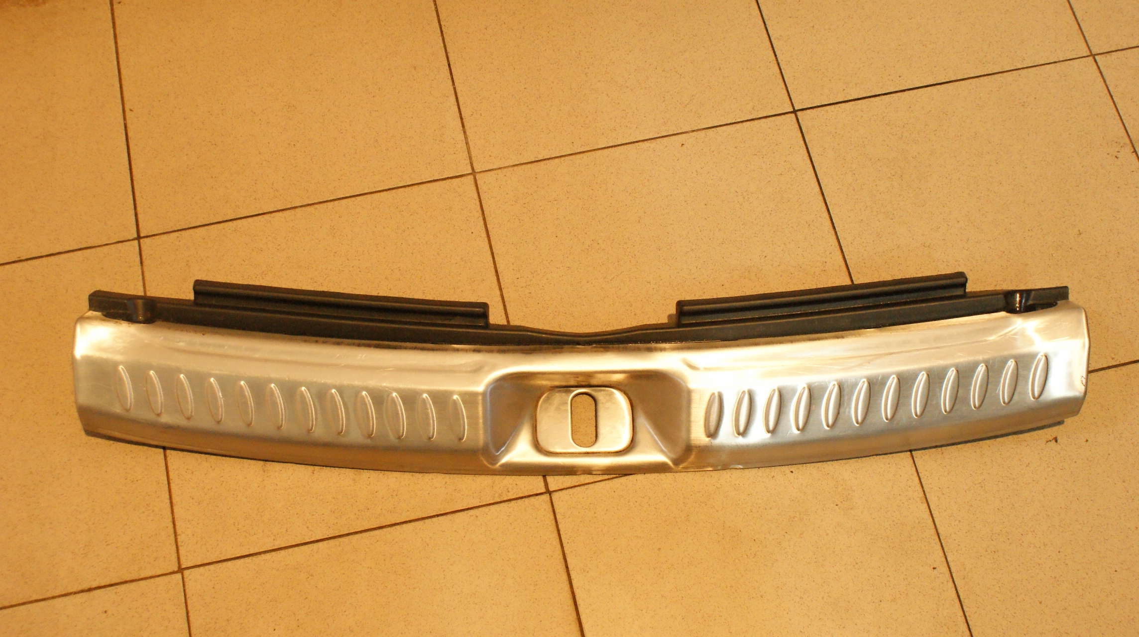 hyundai i40 osłona pas bagażnika chrom tył kombi 85770-3Z000 za 40 ...