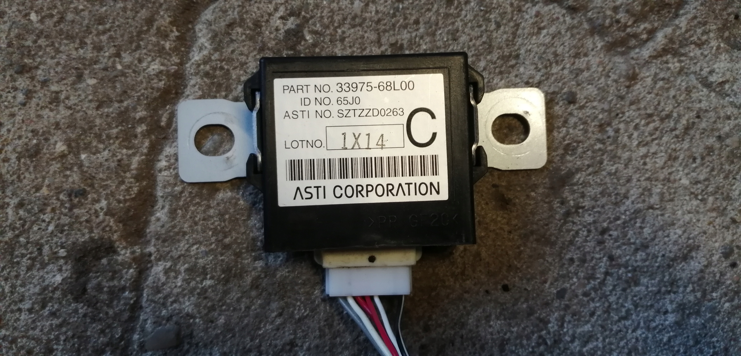 Moduł sterownik Suzuki OE 33975-68L00 - porównaj ceny - Allegro.pl