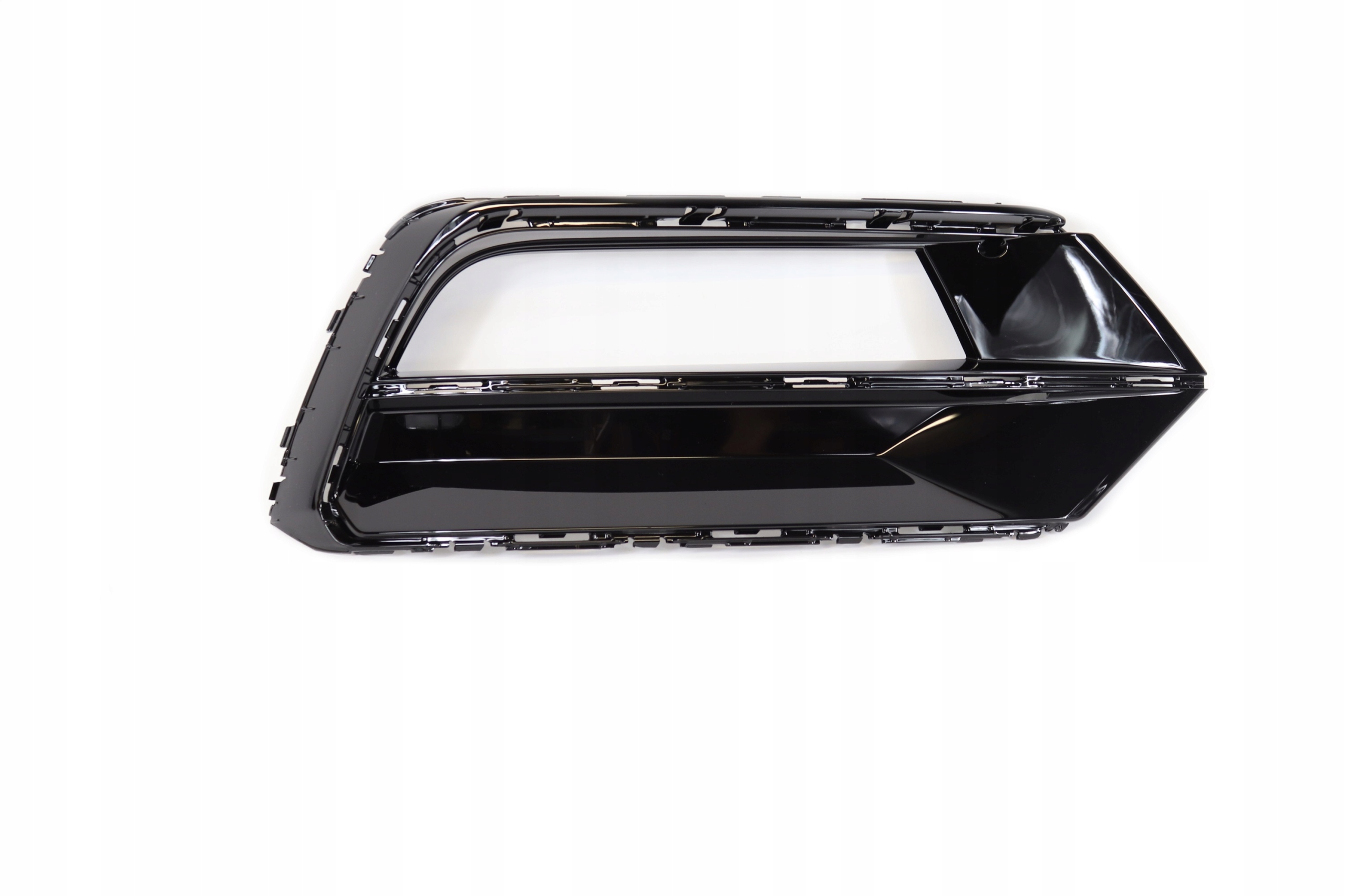 KRATKA ZDERZAKA ATRAPA VW Passat B8 R-LINE prawa za 425.00PLN z Wrocław - Allegro - (9202178590)