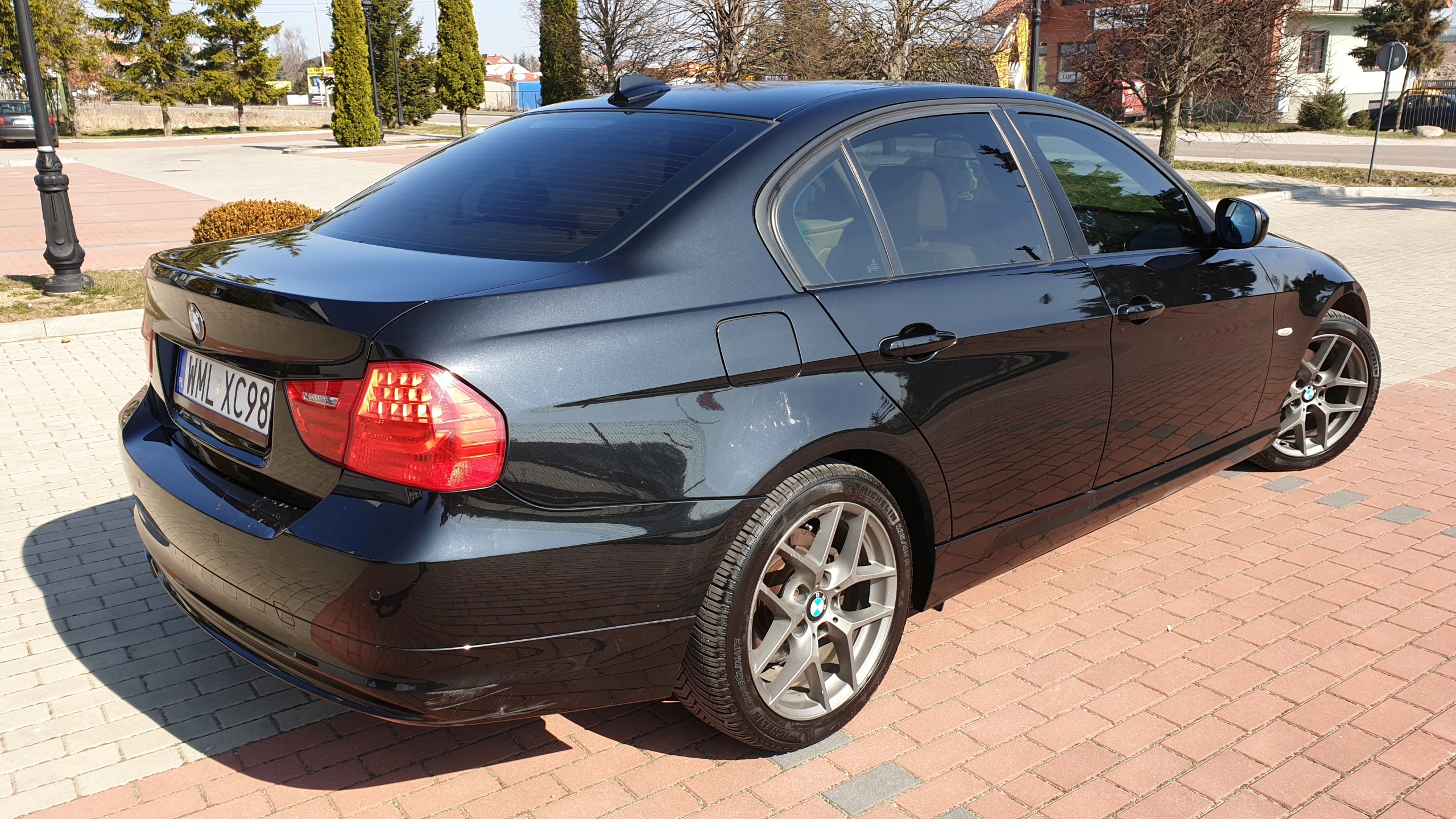 BMW E90 320D LCI BLACK SAPPHIRE 2009 SKÓRA - 7952422439 - oficjalne ...