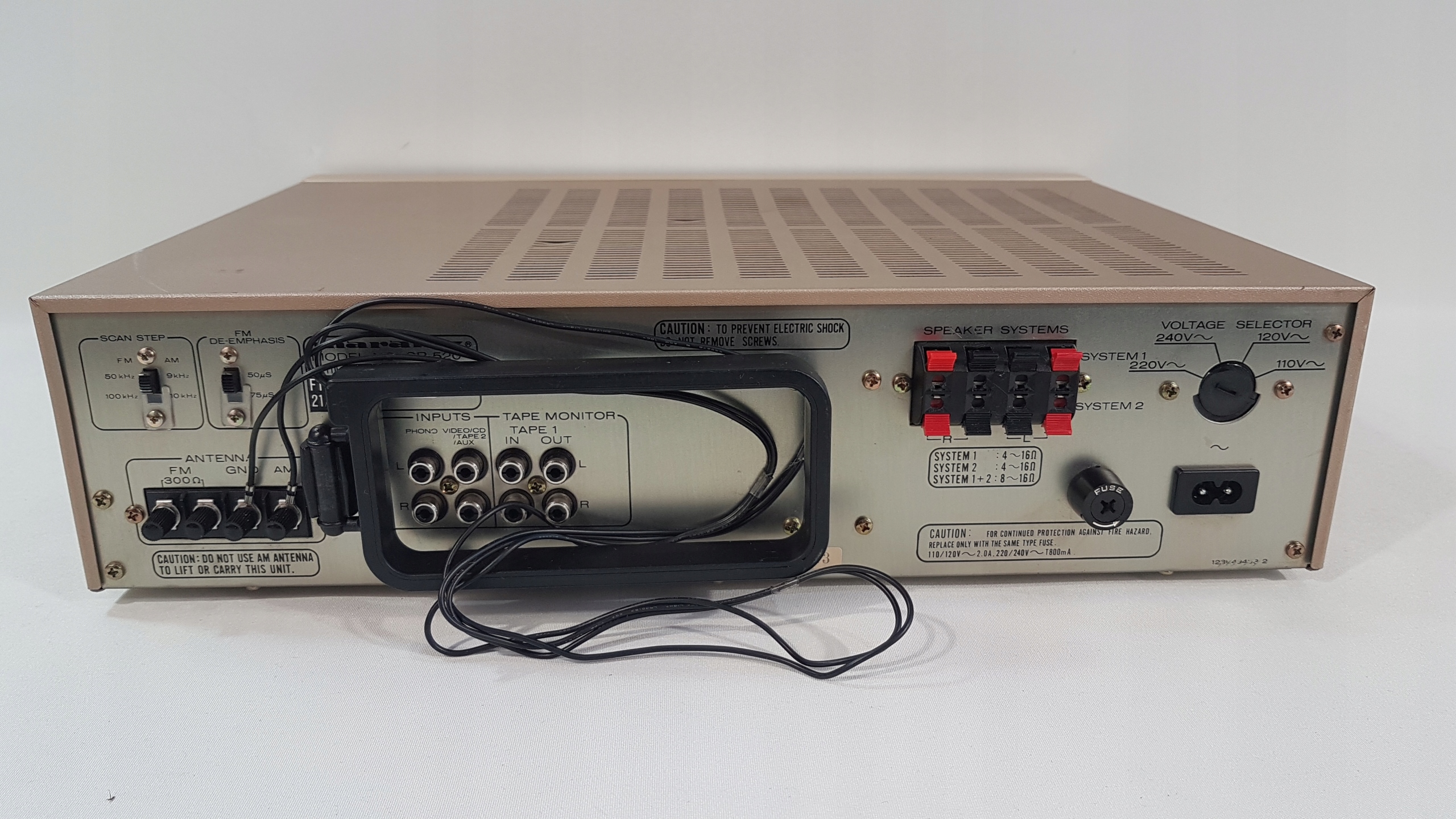 AMPLITUNER MARANTZ SR-520 / ŁADNY STAN - 8109833797 - oficjalne archiwum allegro