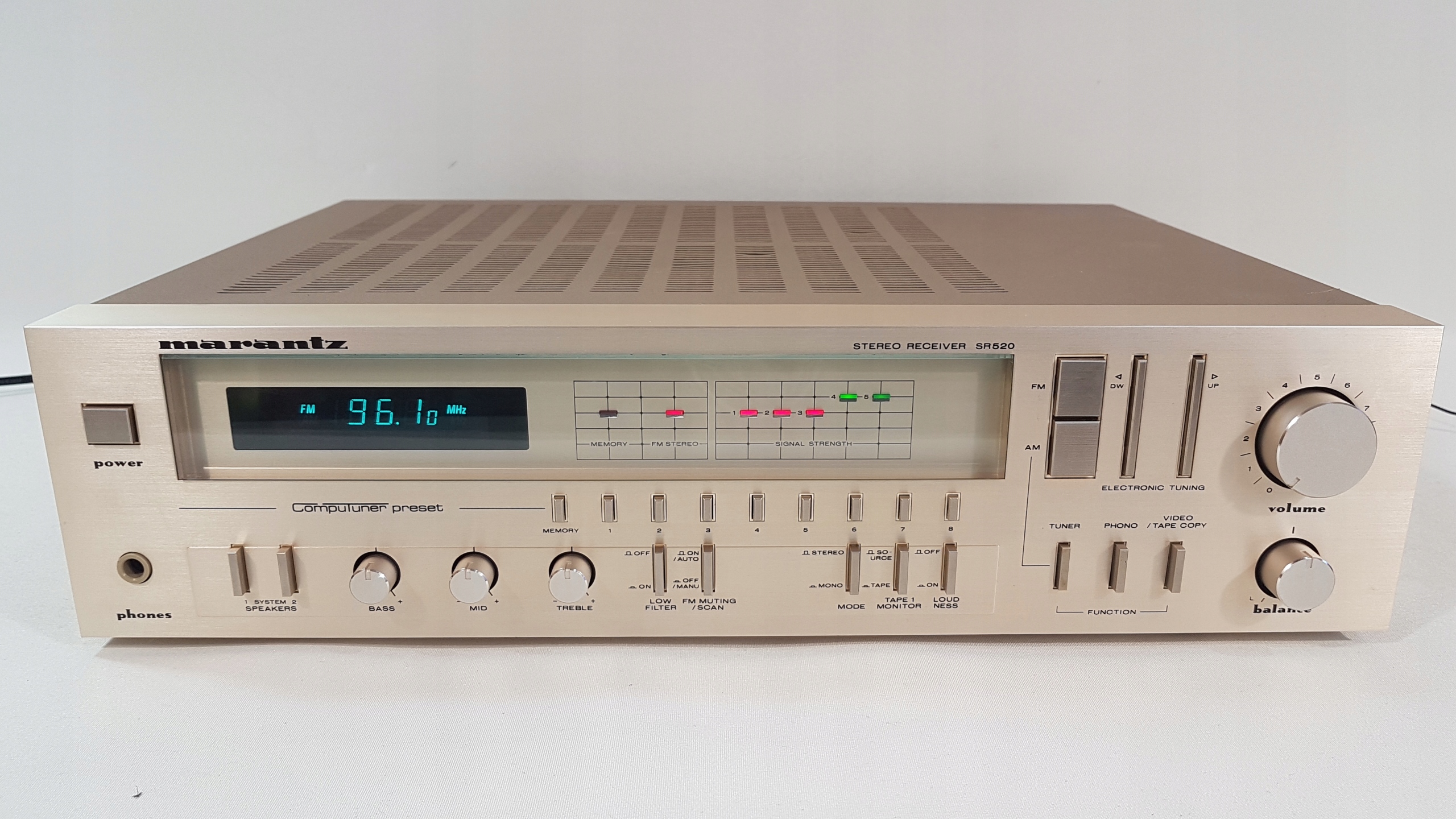 AMPLITUNER MARANTZ SR-520 / ŁADNY STAN - 8109833797 - oficjalne archiwum allegro