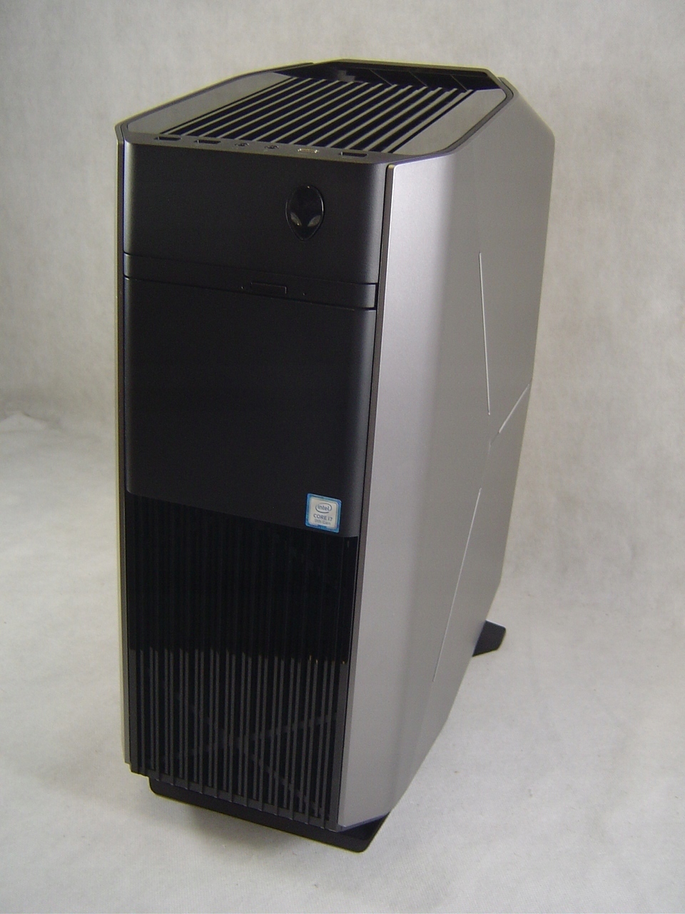 Alienware Aurora R8 i7-9700K 32GB SSD+1TB RTX 2070 - 8000534298 ...