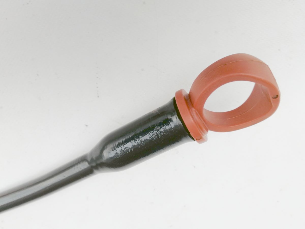 Купить PEUGEOT 2008 208 308 3008 508 1,2THP ЩУП МАСЛА бу из Польши ...