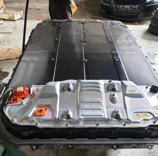 Tesla 3 BATERIA GŁÓWNA 74kWh 1104423-00-M za 38000 zł z Czarnków ...