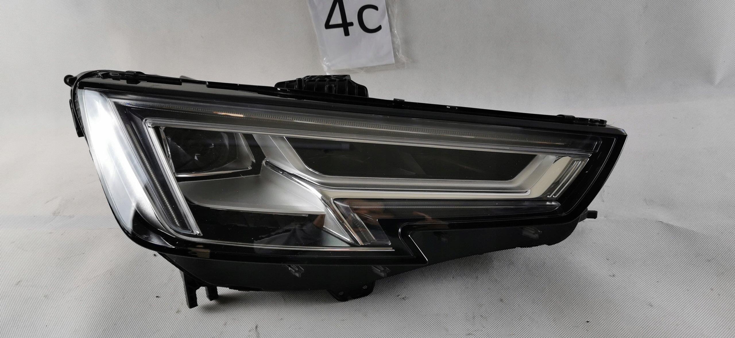 AUDI A4 B9 FULL LED PRAWY REFLEKTOR 8W0941774 za 1650.00PLN z WIJEWO ...