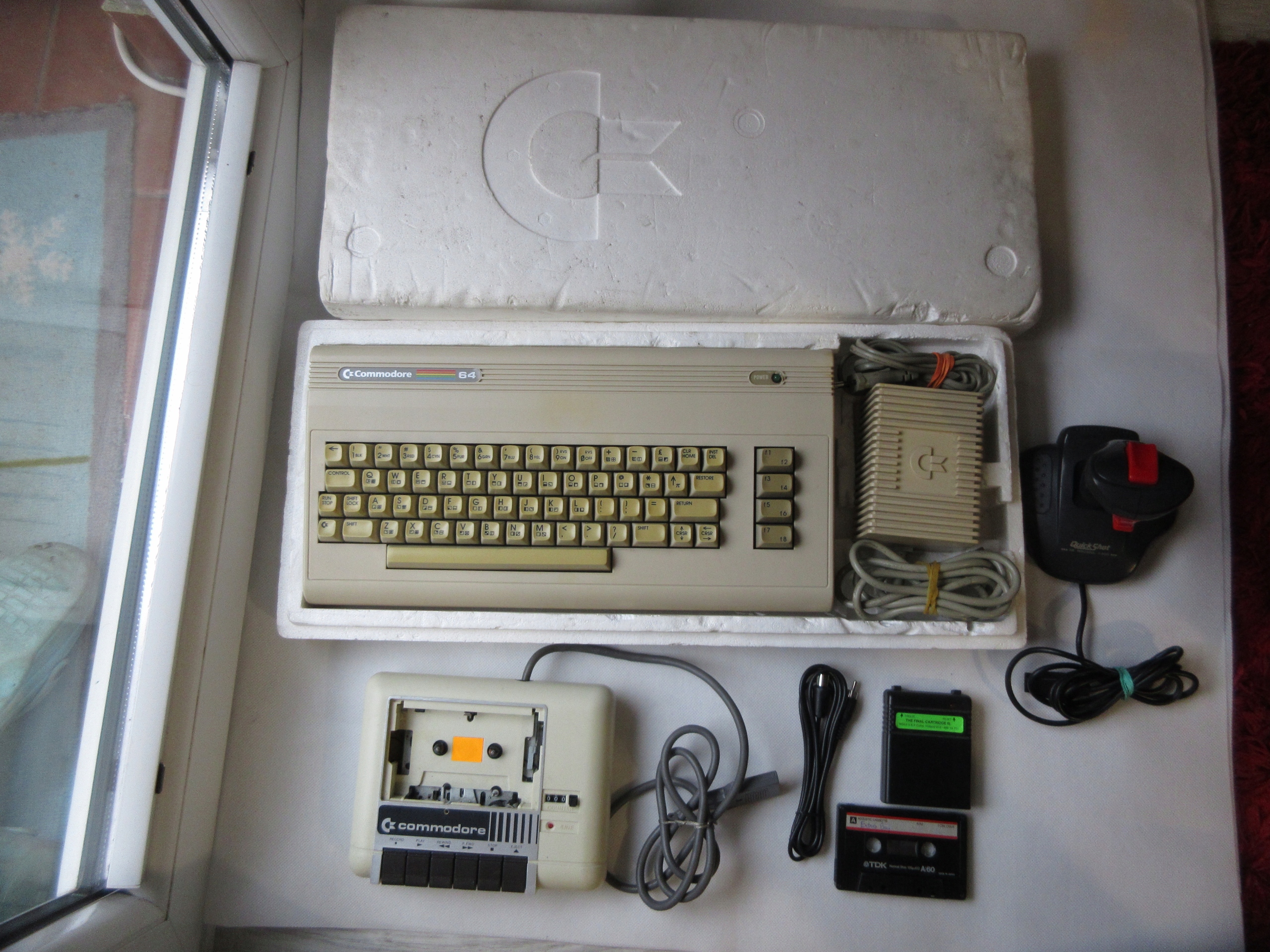 Commodore 64 - Niska cena na Allegro