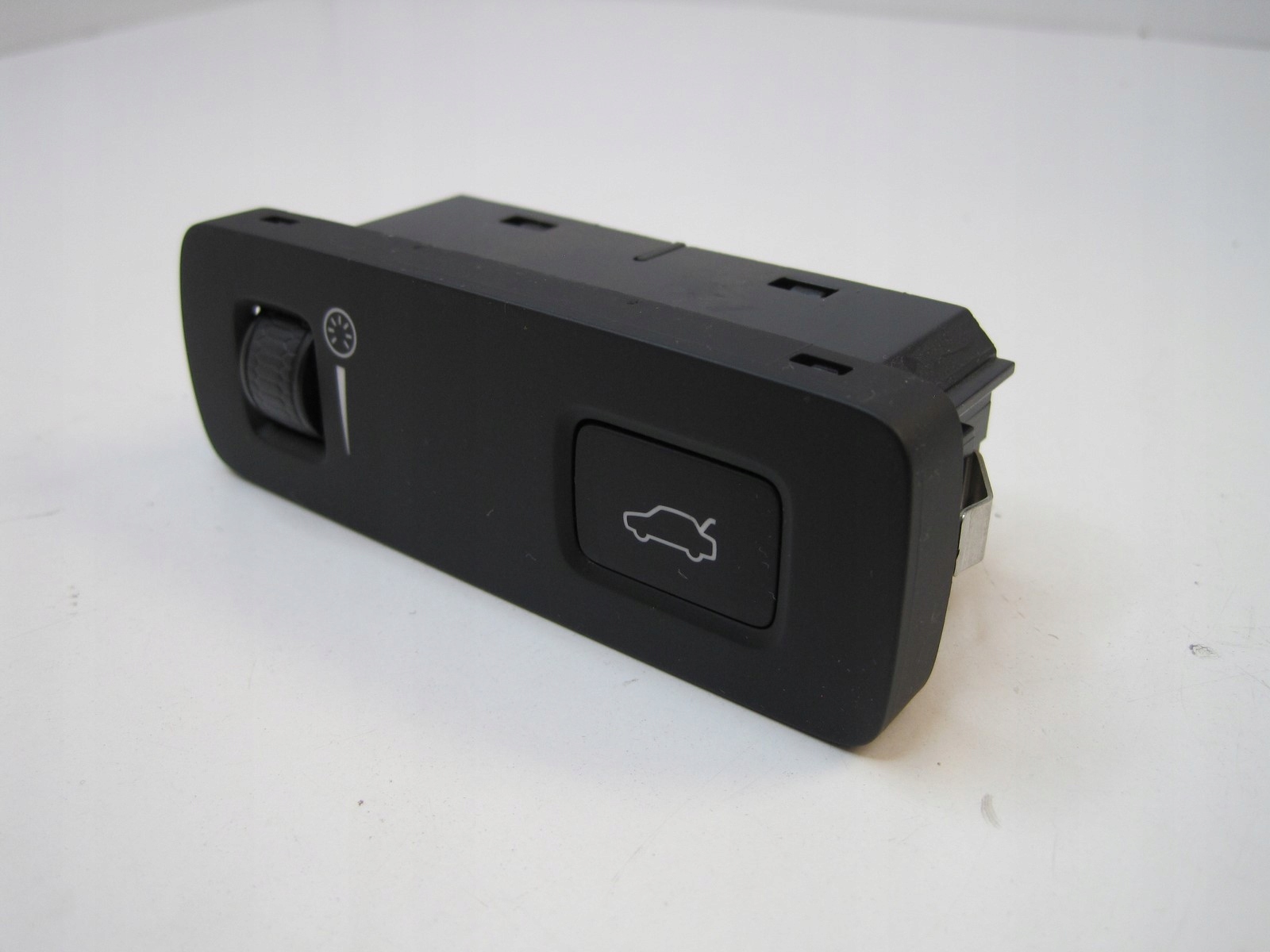 Przycisk otwierania klapy Volvo OE 31443873 • Cena, Opinie - Allegro