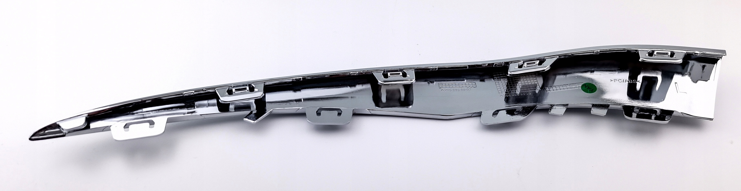 A2058858602 - MERCEDES W205 AMG 19-хромована накладка бампера ліва ...