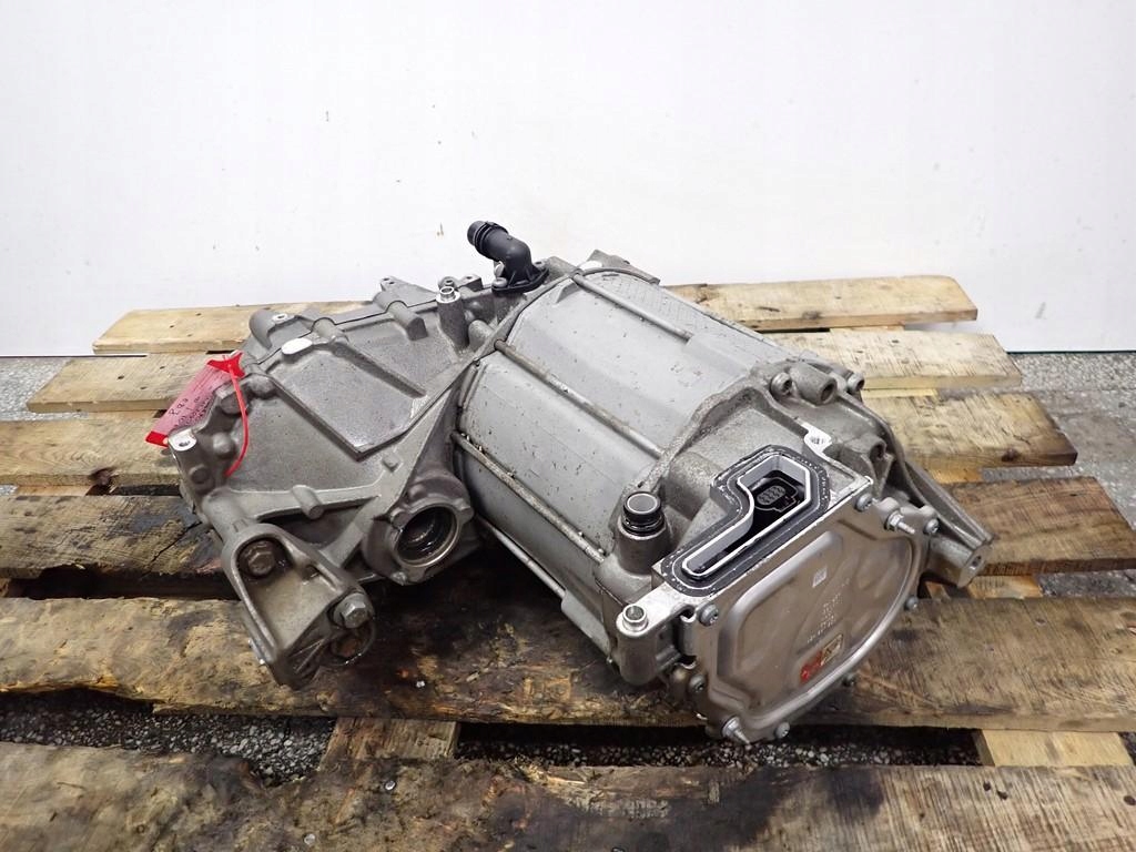 ДВИГУН EBJ EBJA EBJC EBJD КОРОБКА ПЕРЕДАЧ UYY BORN VW ID3 ID.3 204KM ...