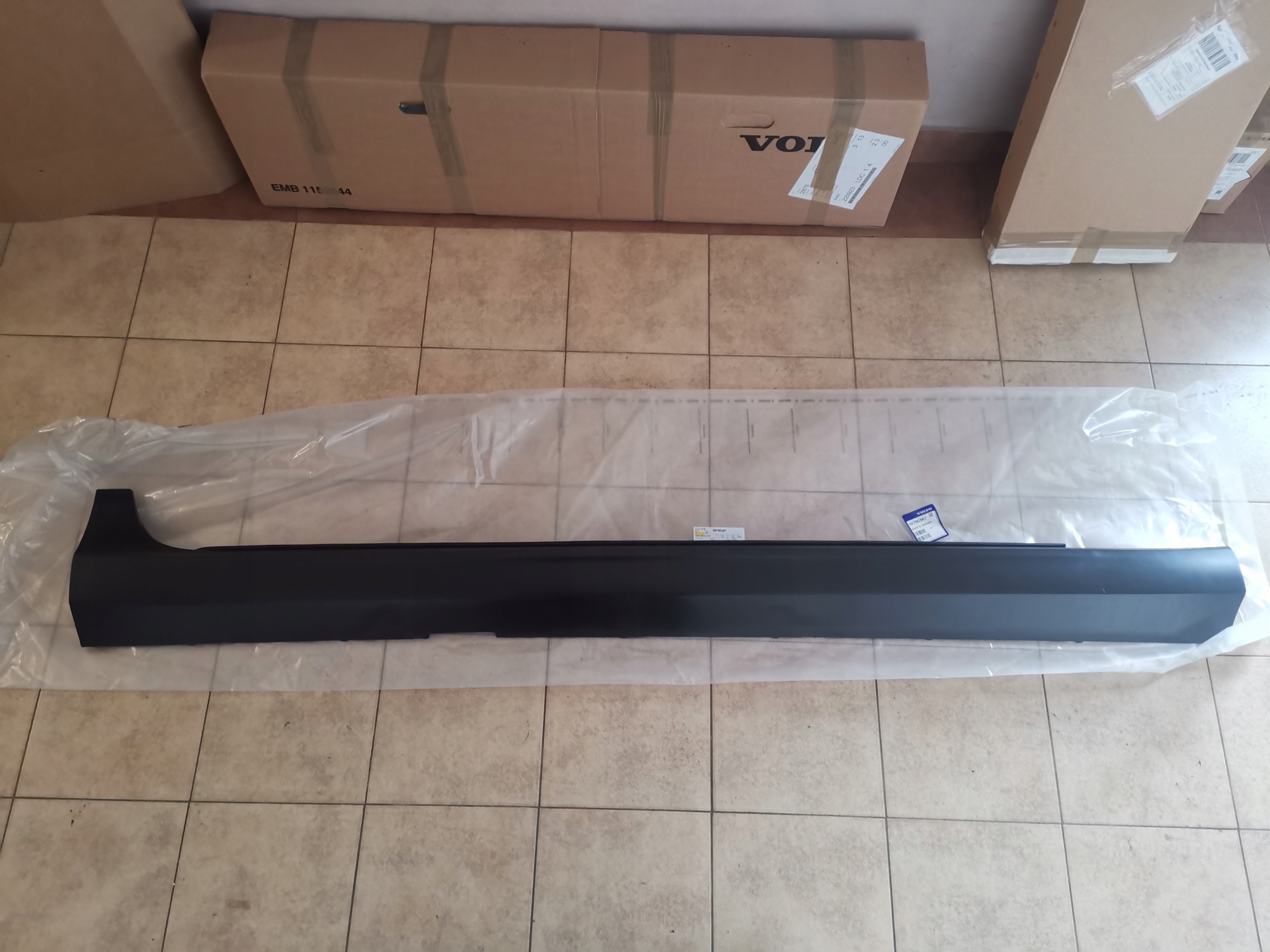 VOLVO S60 III V60 LISTWA PRÓG PROGOWA PRAWA LEWA 39790367 za 999.00PLN ...