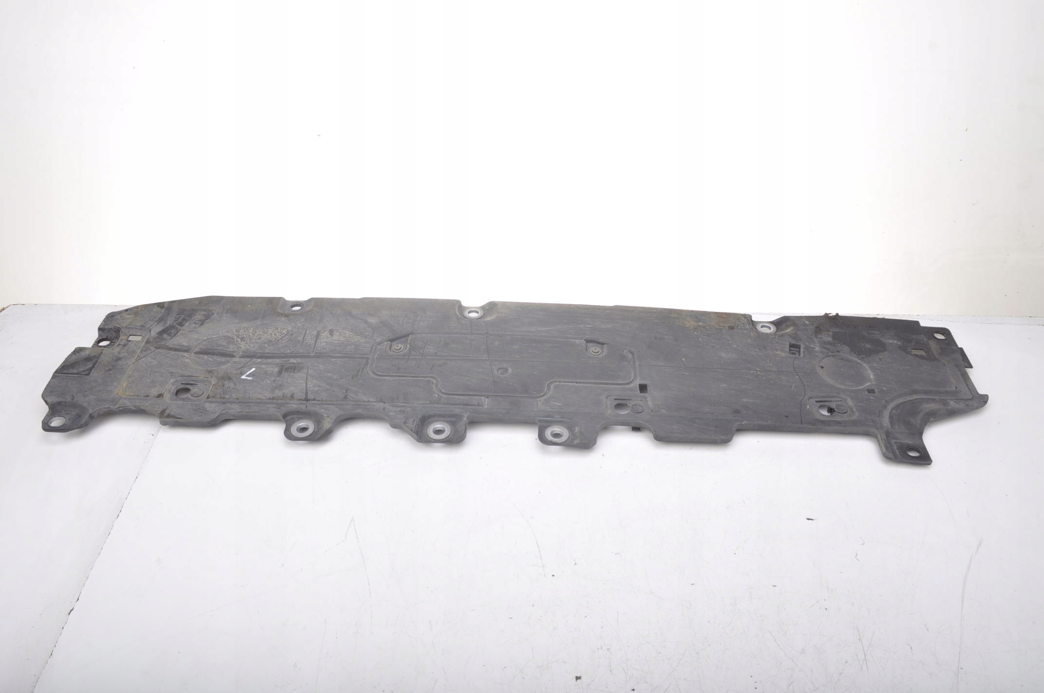 VOLVO XC60 II ЗАЩИТА ПОДРАМНИК 31497613 ЛЕВАЯ Купить Украина