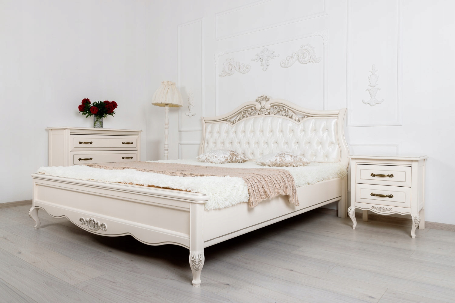 Stylowe rzeźbione łóżko, lite drewno, olcha (Łóżko Księżniczka biała ...