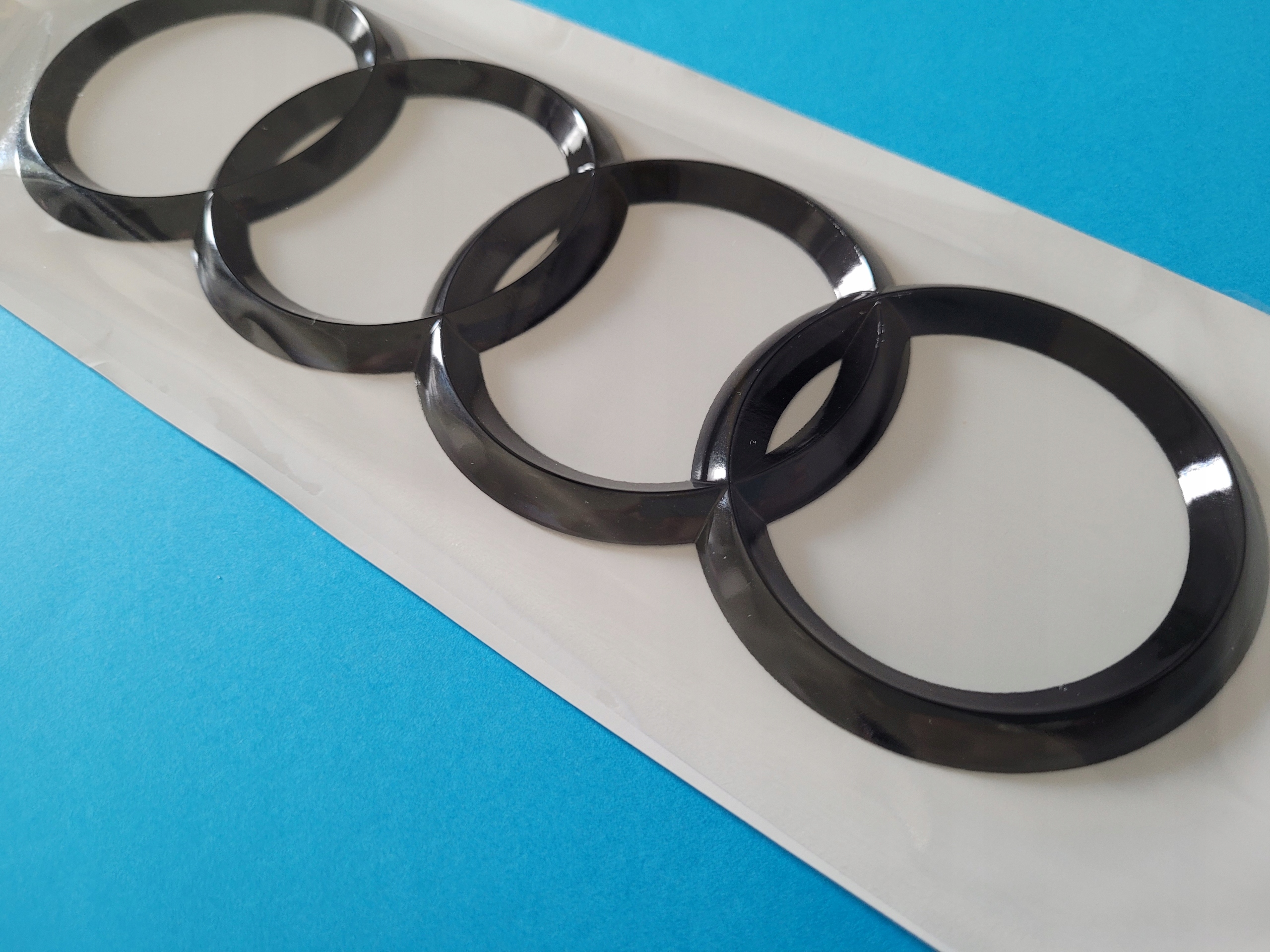 Pierscienie_do_audi_tył_black_glossy_202mm - Емблема для Audi чорний ...