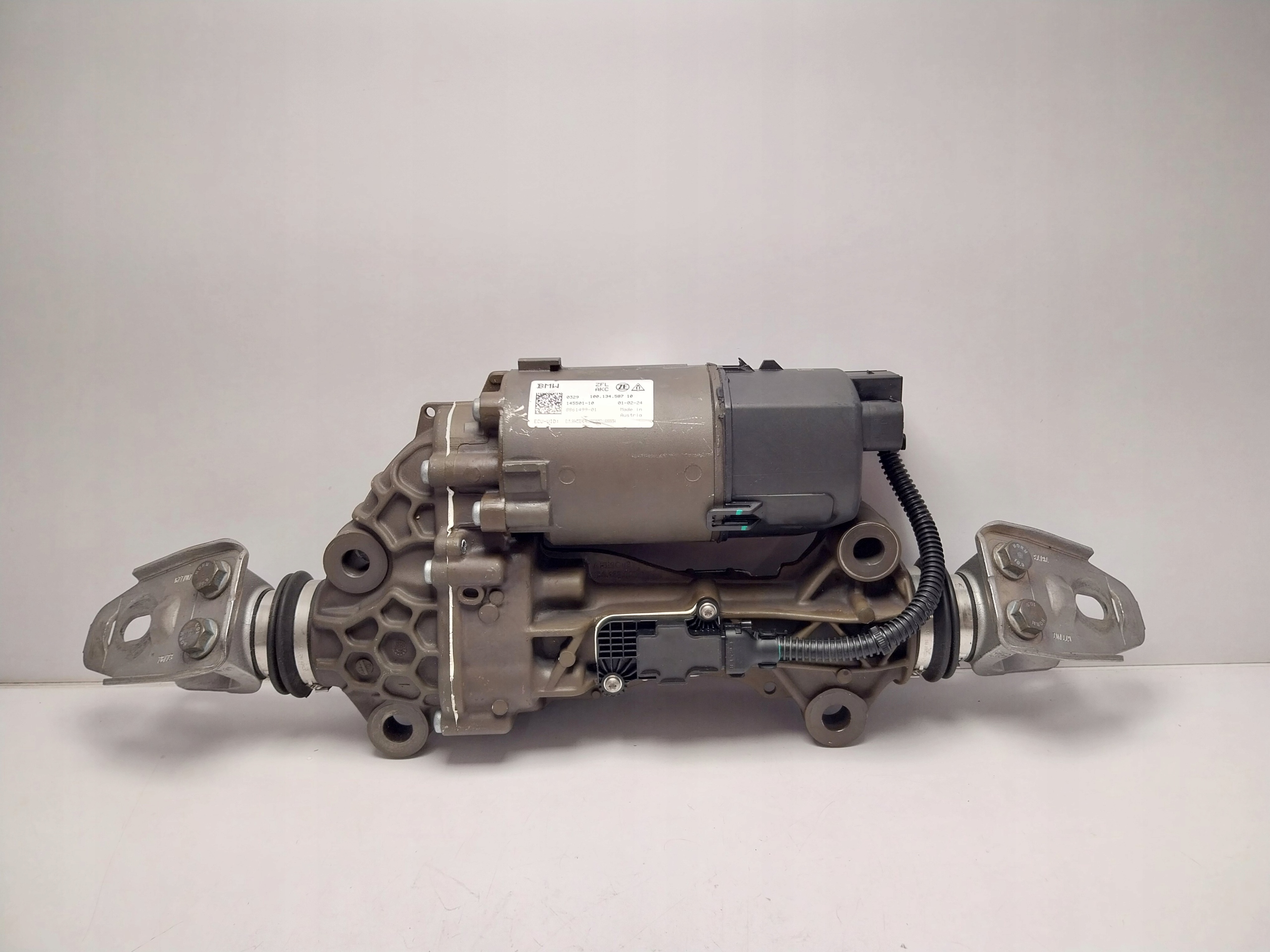 BMW IX I20 AKTUATOR HSR PRZEKŁADNIA TYŁ BELKA SKRĘTNA 8861499 za 4300 ...