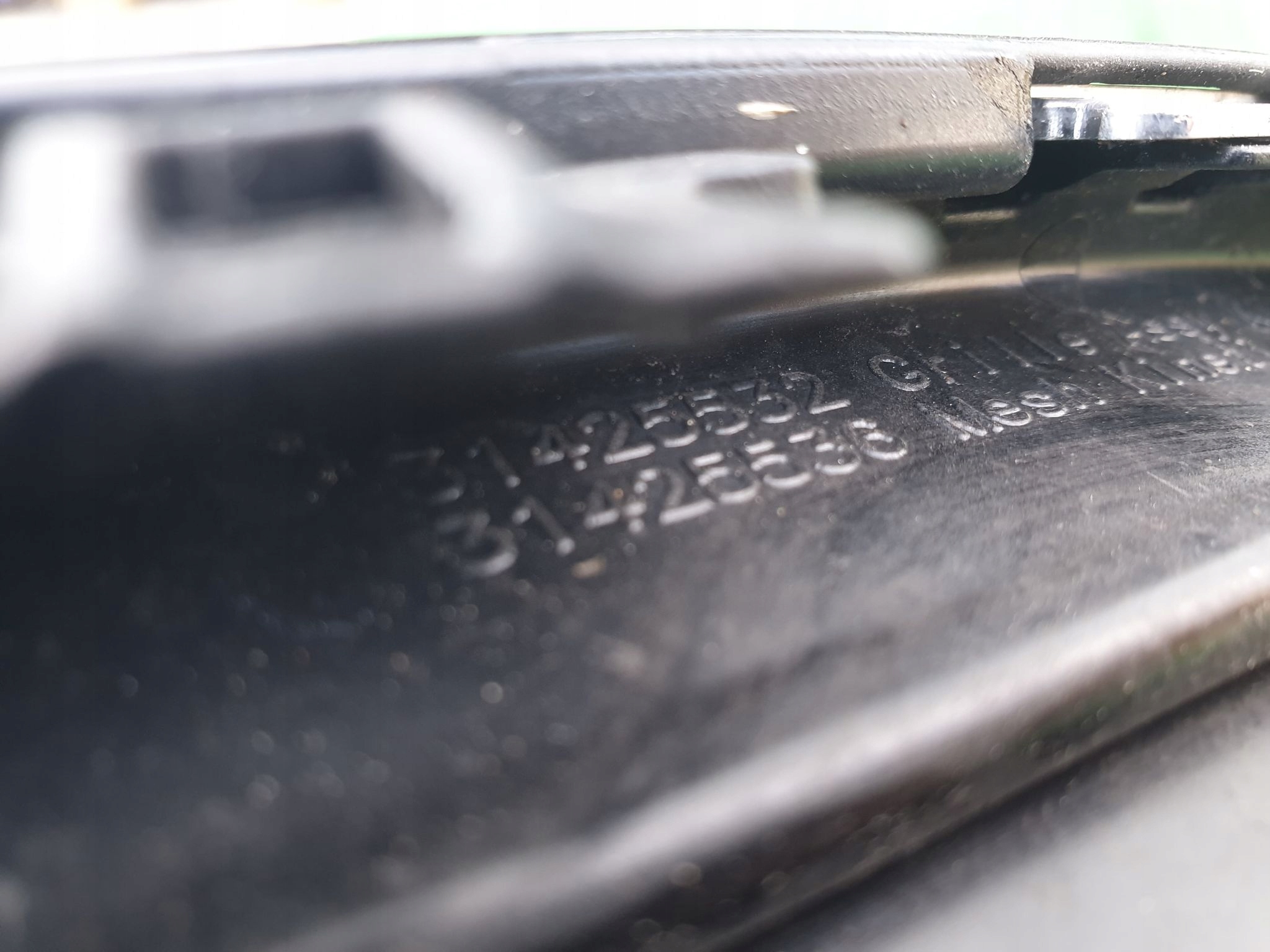 Купити РЕШІТКА РЕШІТКА РАДІАТОРА VOLVO XC60 II 2017-> 31425533 б\у з ...