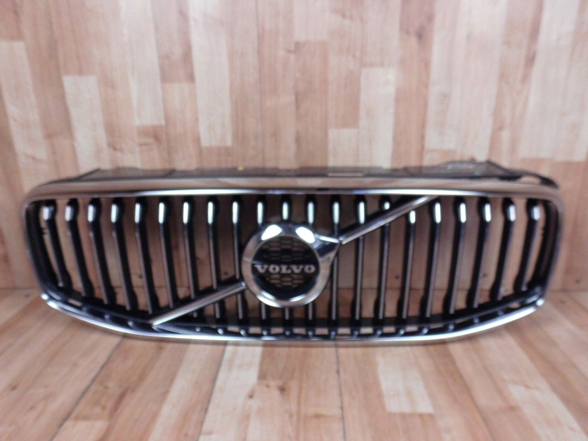 Volvo XC60 II 2017+ atrapa grill 31425535 31479495 za 400 zł z ...
