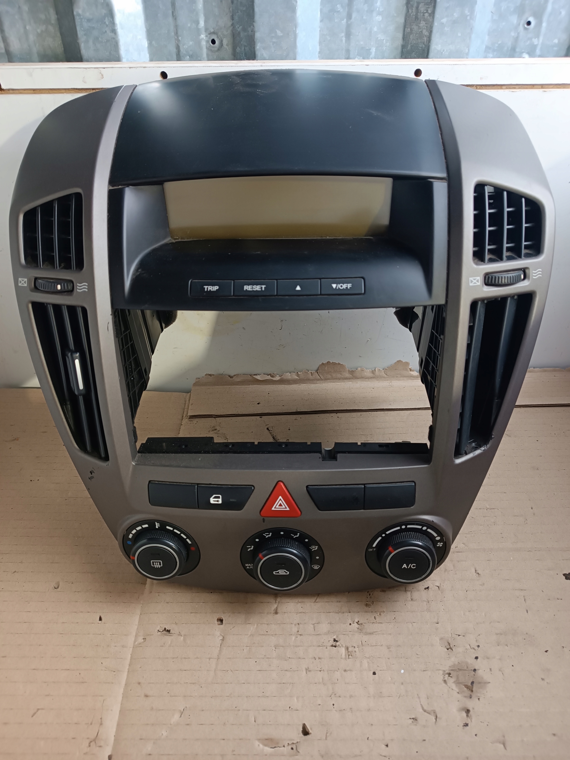 Kia Ceed Wyświetlacz Radia w Panele sterowania, przełączniki - Allegro.pl