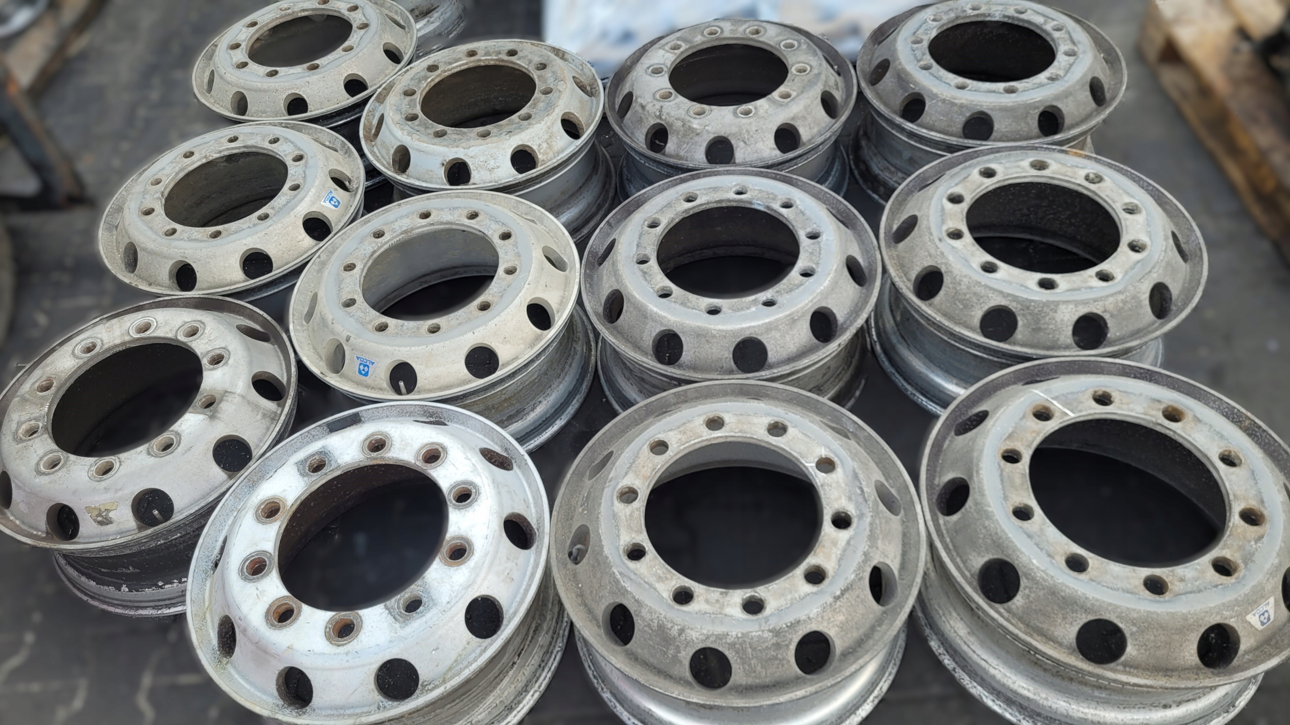 FELGA / FELGI ALUMINIOWE ALU MAN / DAF / MERCEDES / SCANIA / VOLVO 22,5 ...