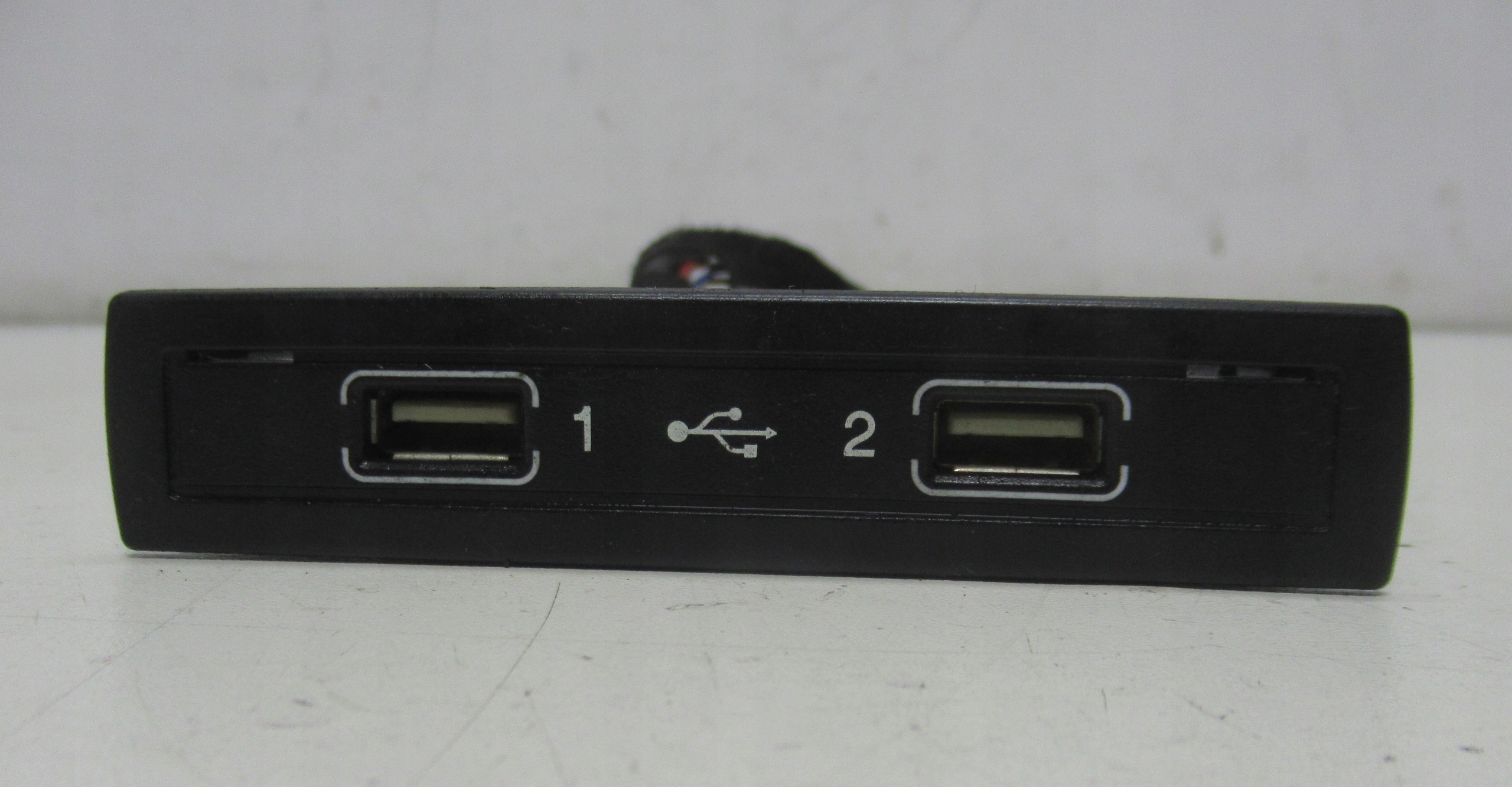 MERCEDES W212 LIFT GNIAZDO PORT USB A1728202826 A1728202826 za 259 zł z ...