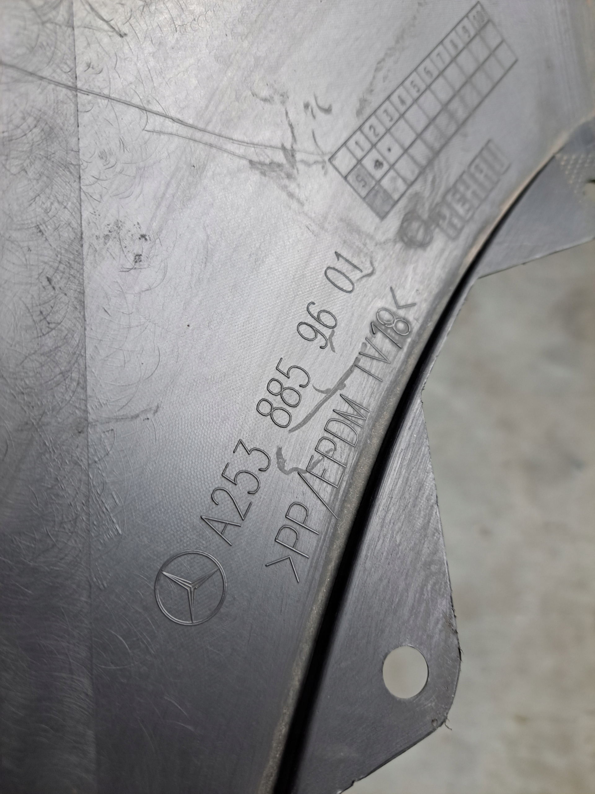 A2538859601 A2538859601 - Решітка переднього бампера MERCEDES GLC W253 ...