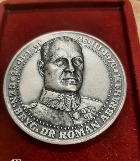 Medal - Roman Abraham - Niska cena na Allegro.pl