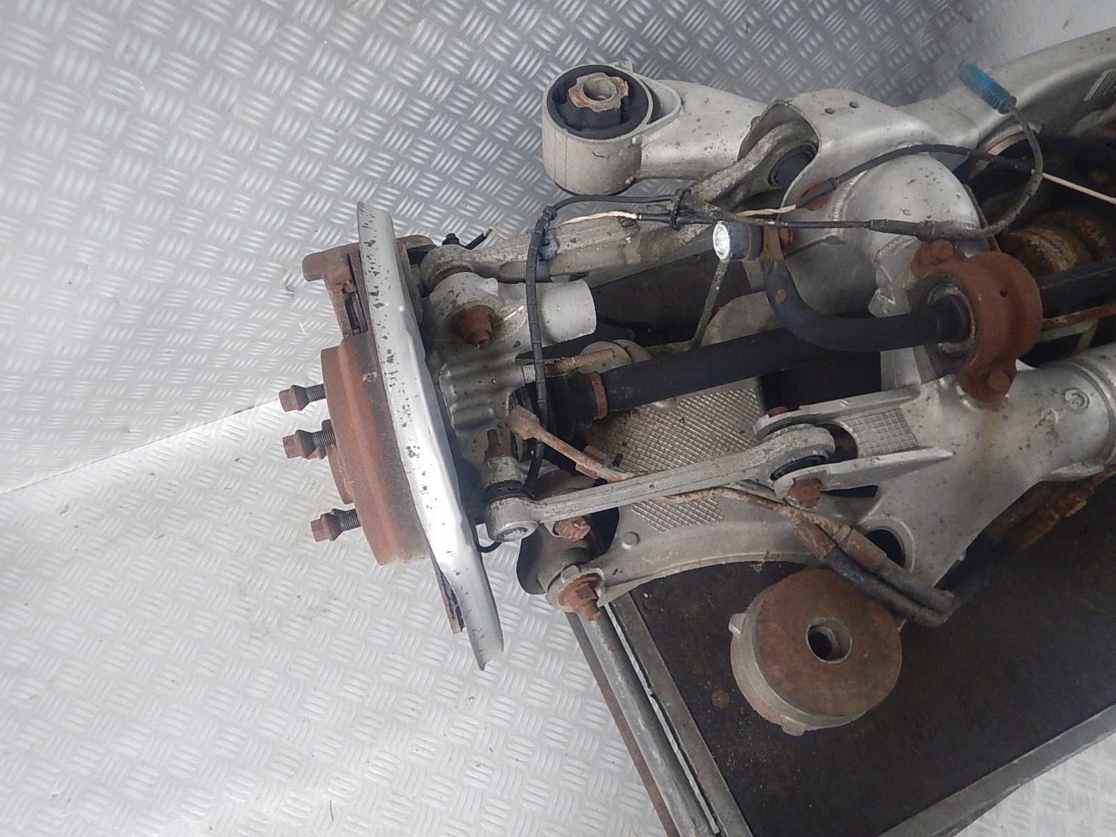 BMW 7 E65 3.0D PRAWA ZWROTNICA TYŁ WAHACZ za 231.00PLN z GARWOLIN - Allegro - (13359523085)