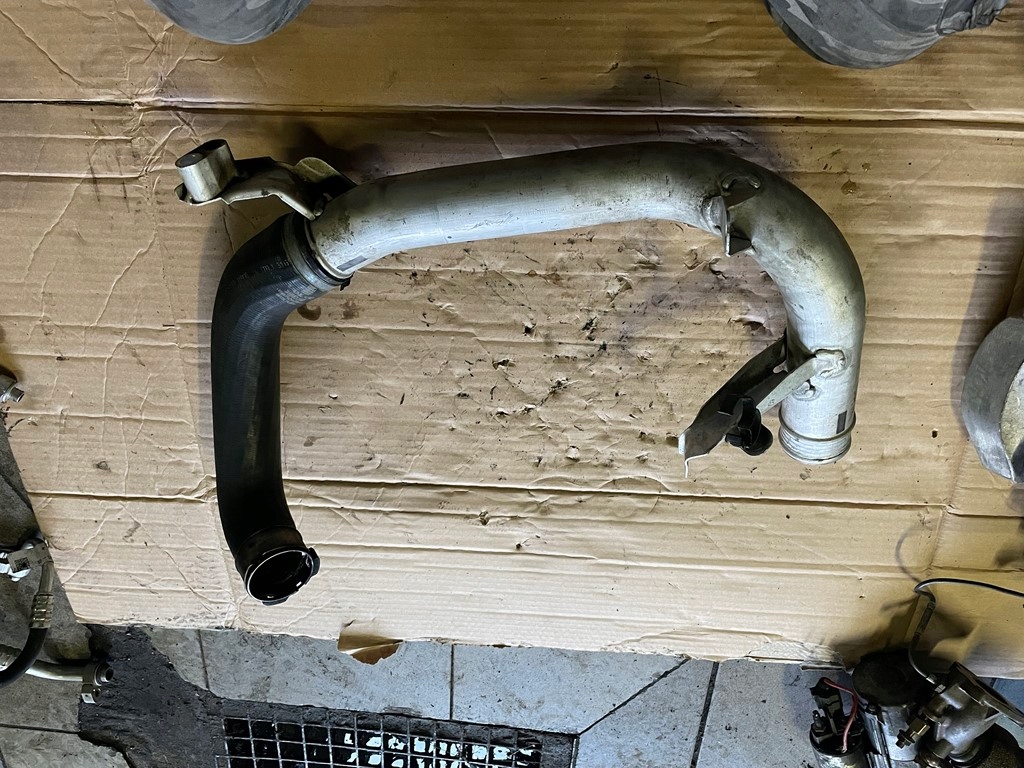 VOLVO V90 S90 2.0D RURA WĄŻ INTERCOOLERA 31370288 - porównaj ceny ...