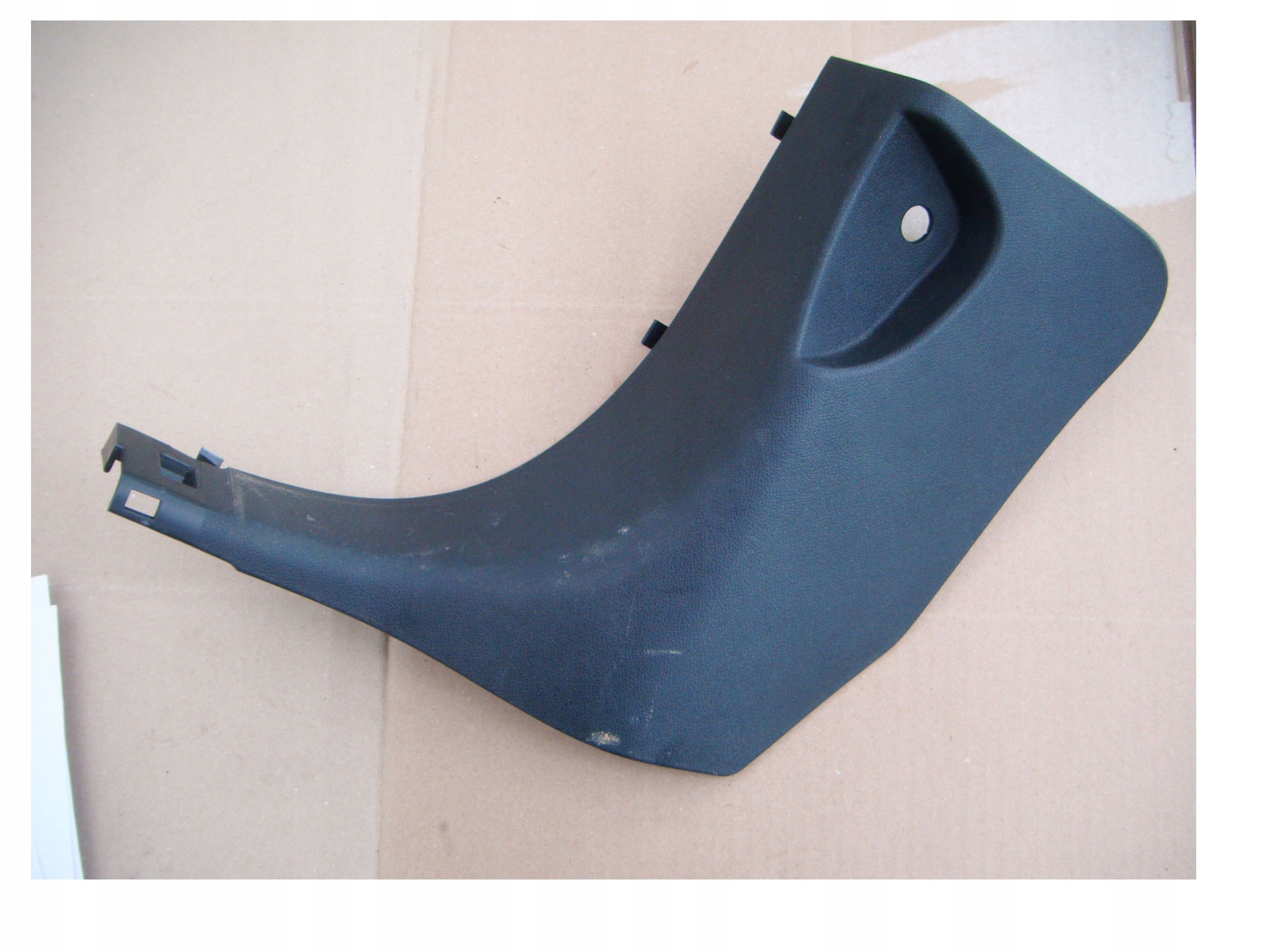 Renault megane III osłona listwa progu lewa 768370003R za 45 zł z ... Renault megane III osłona listwa progu lewa 768370003R za 45 zł z ...