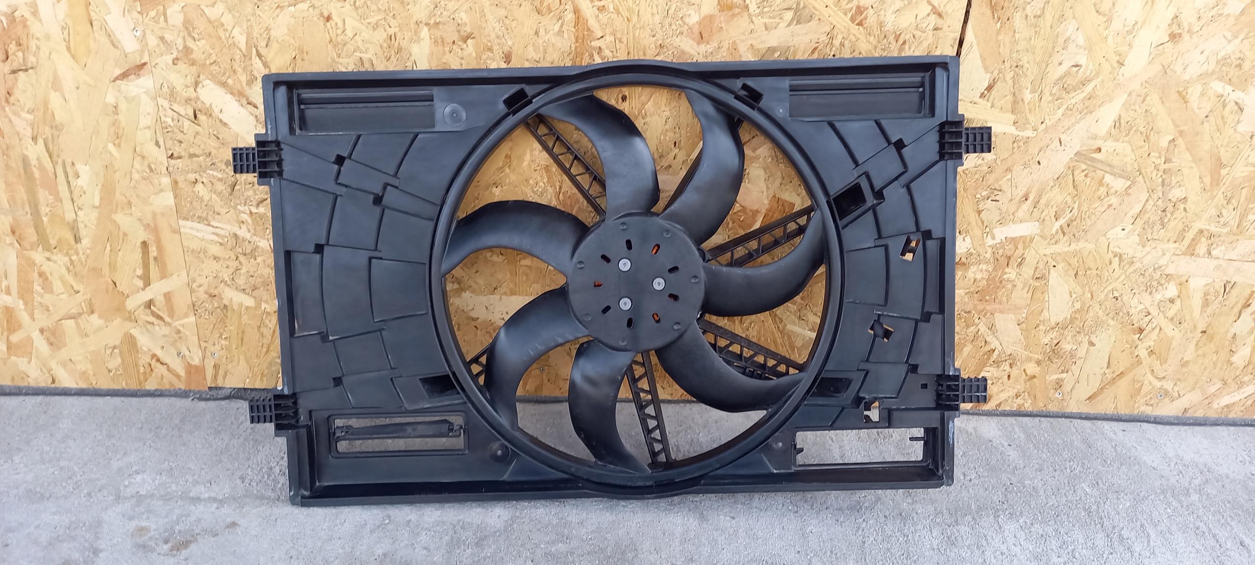 AUDI VW SEAT SKODA WENTYLATOR CHŁODNICY 5Q0121203 za 700.00PLN z ...