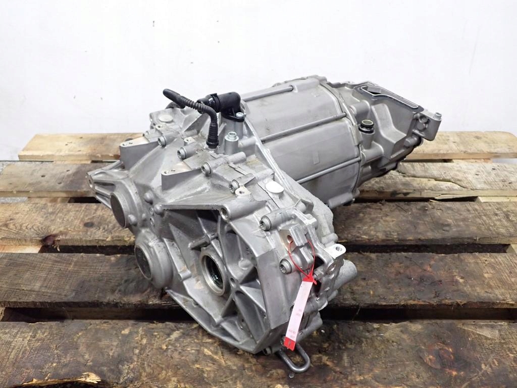 SILNIK EBJ EBJA EBJC EBJD SKRZYNIA BIEGÓW UYX SKODA ENYAQ iV 204KM 23R ...