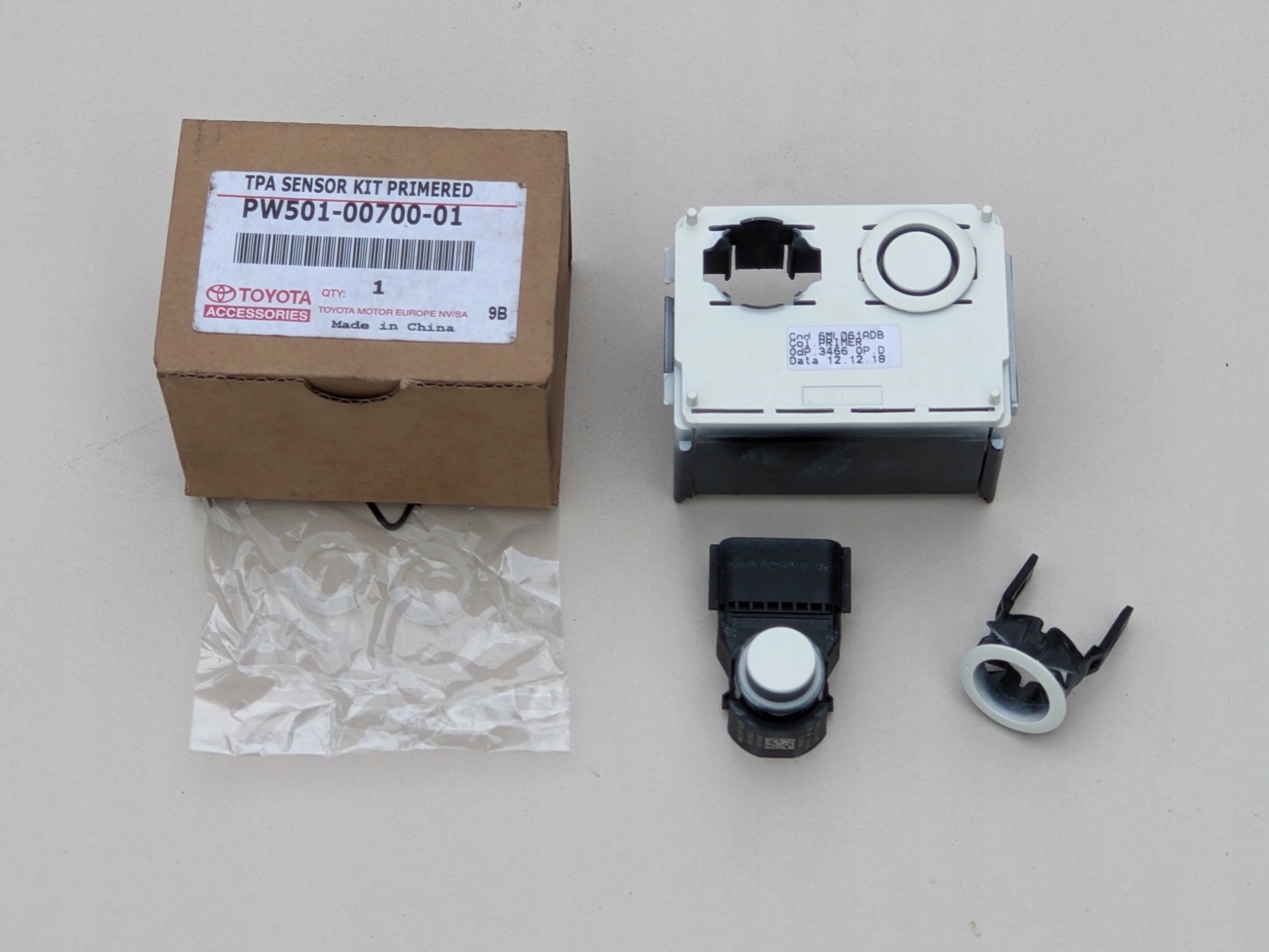 Toyota czujnik parkowania PDC przód PW501-00700-01 za z Nowy Tomyśl ...