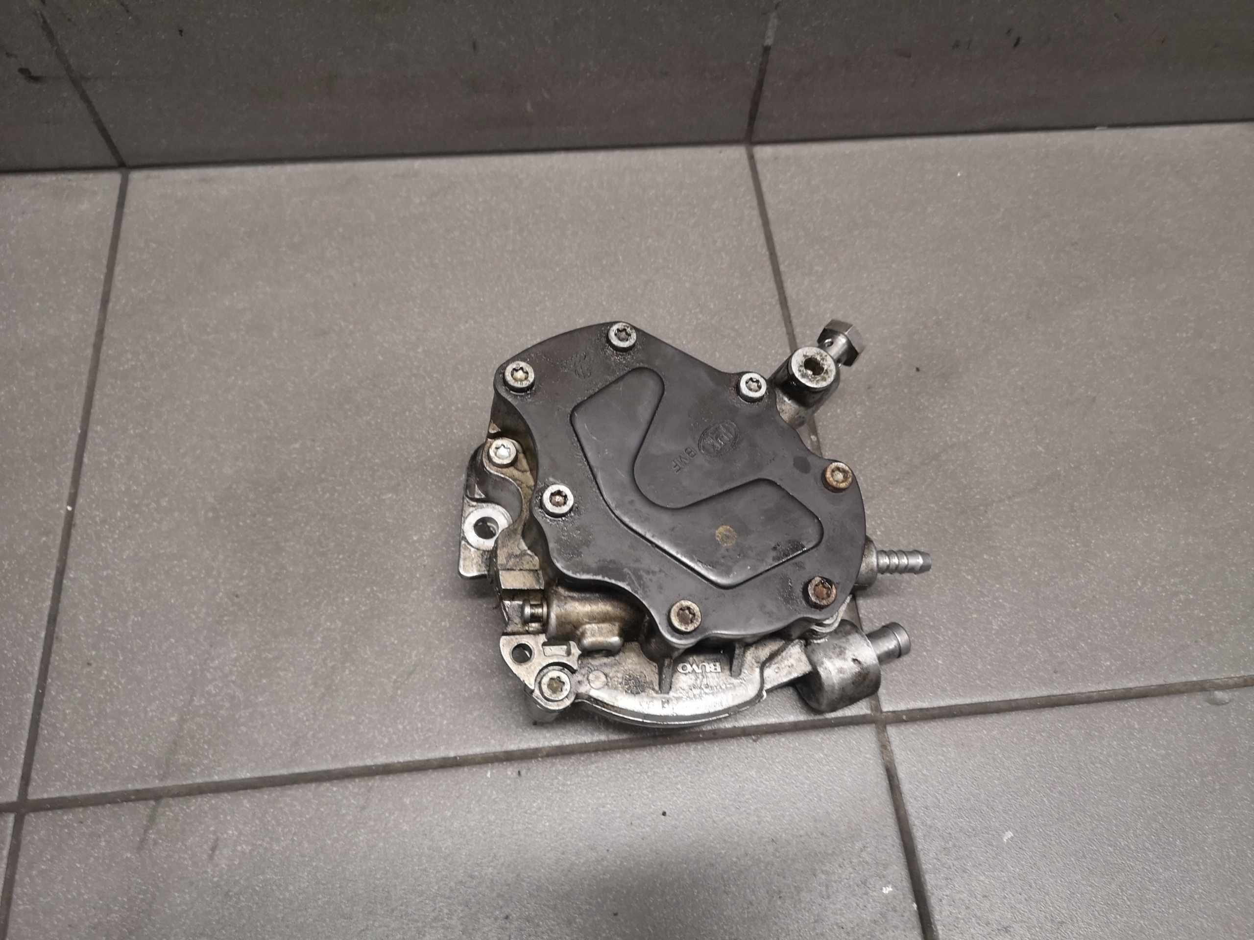 POMPA VACUM VW TOUAREG 5.0 TDI V10 07Z145209B za 800.00PLN z BIAŁA ...