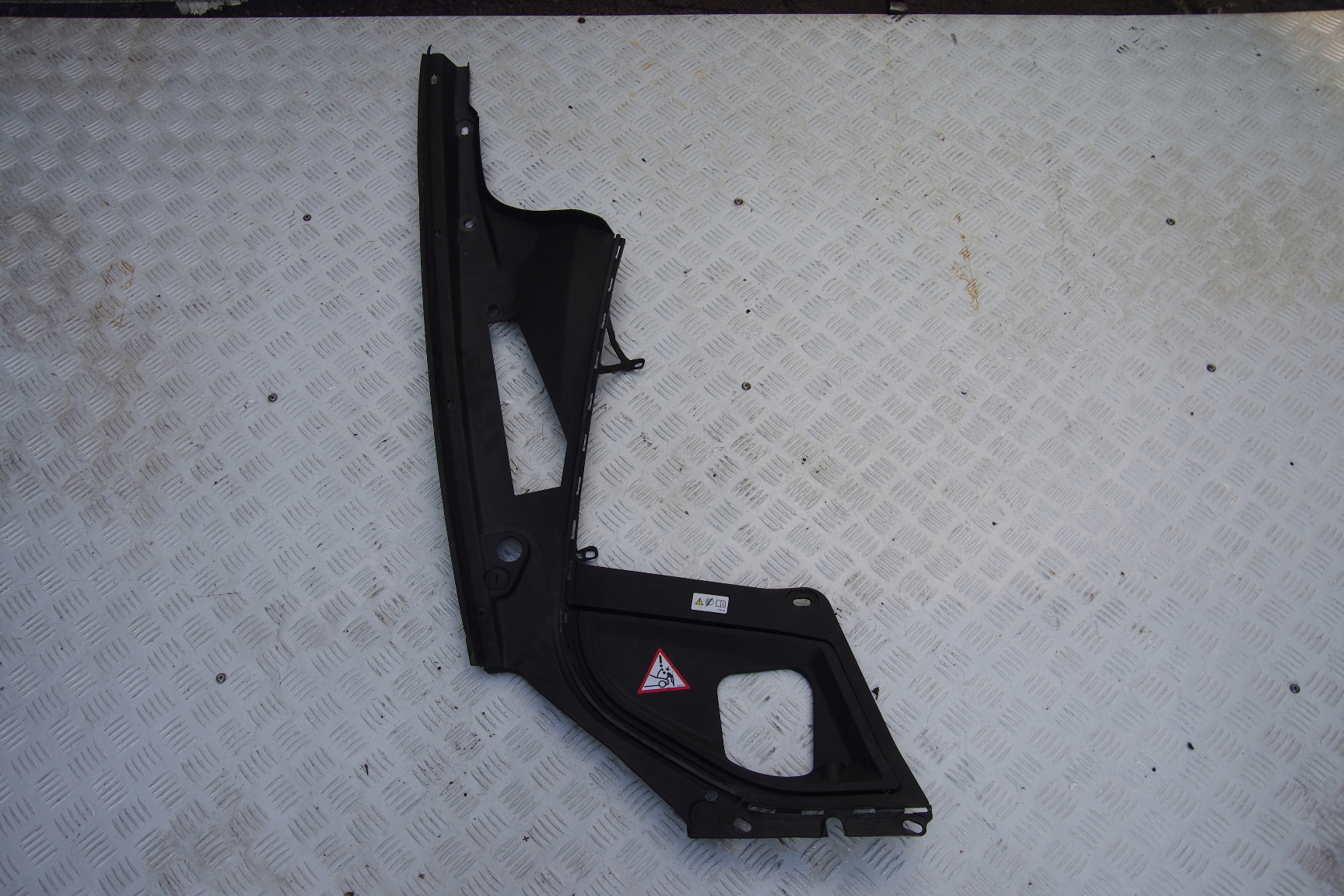 OSŁONA BŁOTNIKA KOMORY SILNIKA PRAWA BMW 5 F10 F11 LCI 7019804 za 120 ...