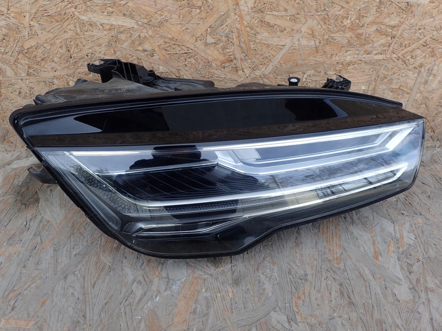 LAMPA PRAWA FULL LED MATRIX AUDI A7 4G8 LIFT 15- za 4200.00PLN z ...