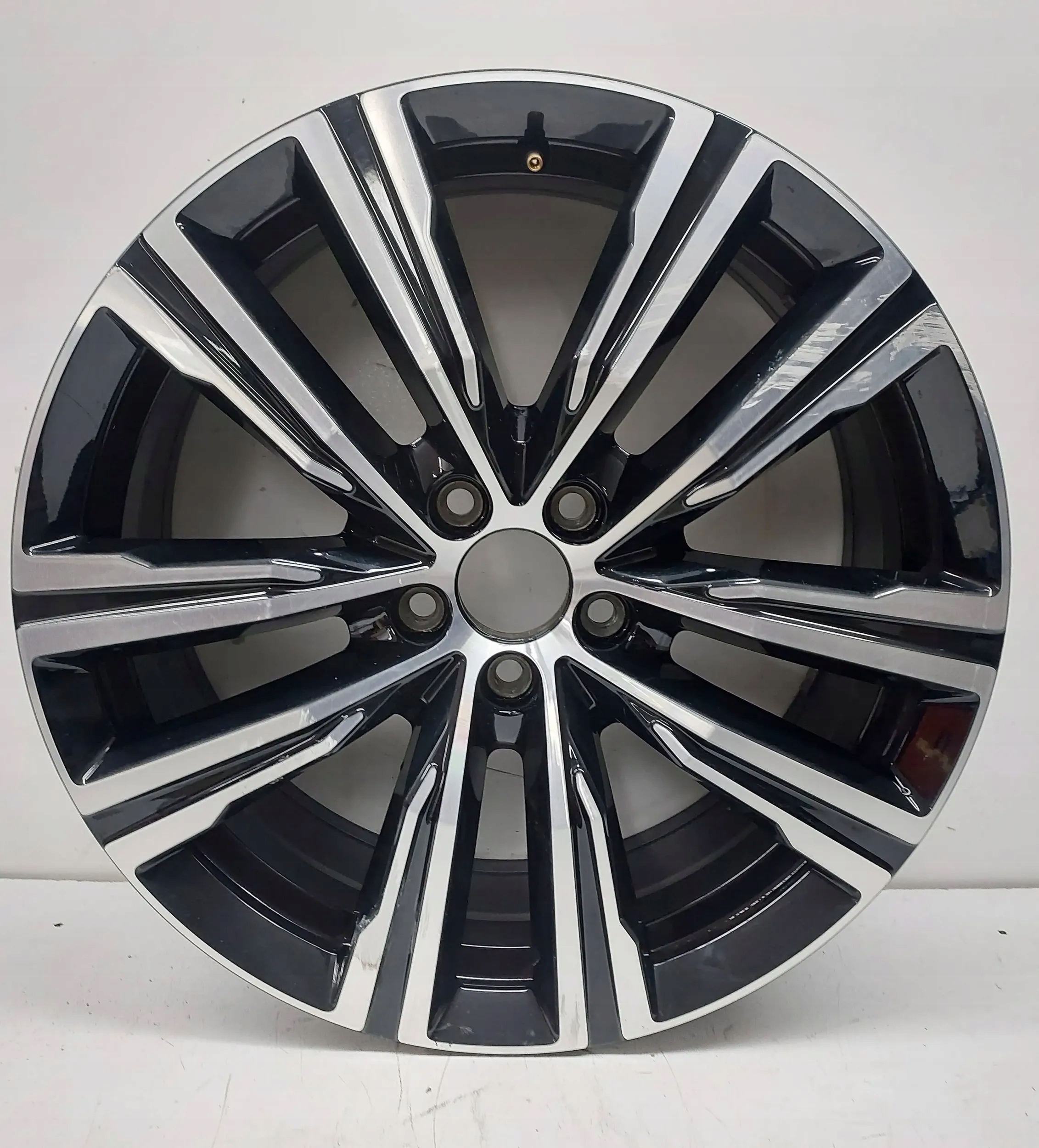 Felga aluminiowa Volvo OE 5-Multi Spoke Black Diamond Cut 7.5" x 19 ...