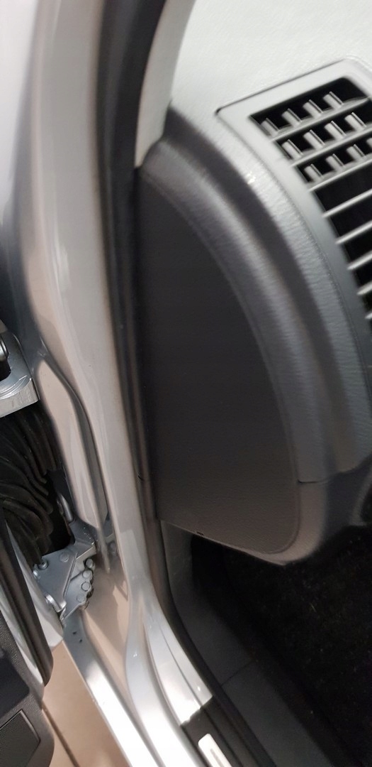 ZASLEPKA KONSOLI PRAWA LEWA VW POLO 9N 02-08 • Cena, Opinie - Allegro