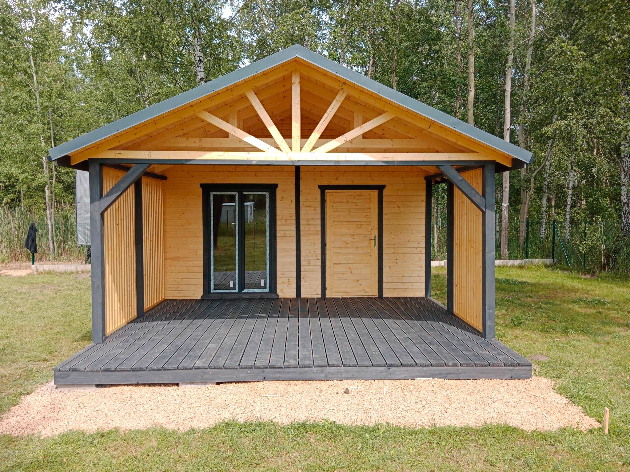 Drewniany domek letniskowy z tarasem na działkę 7x5m • Cena, Opinie ...